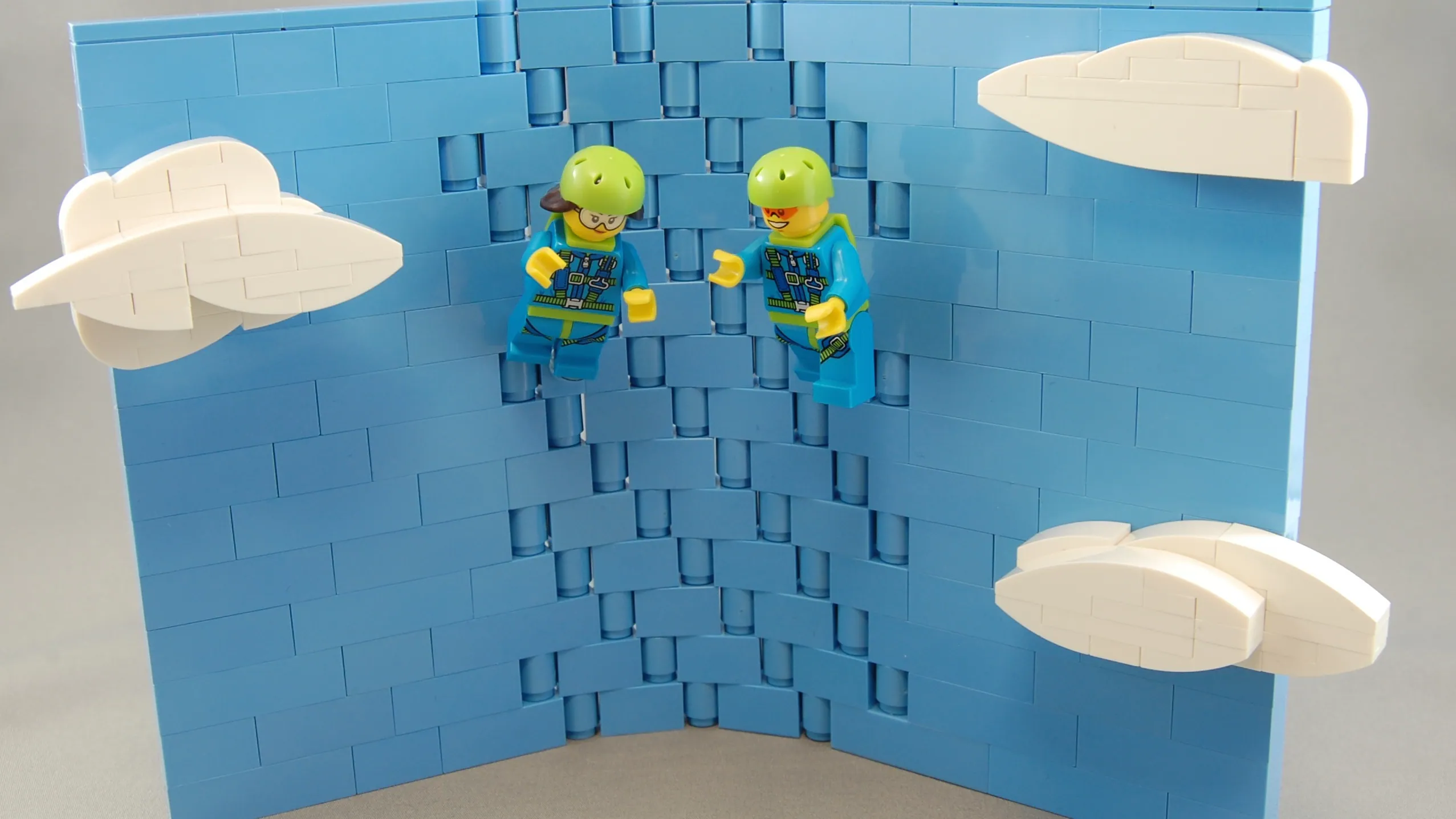 Skydiving holiday | LEGO® Ideas