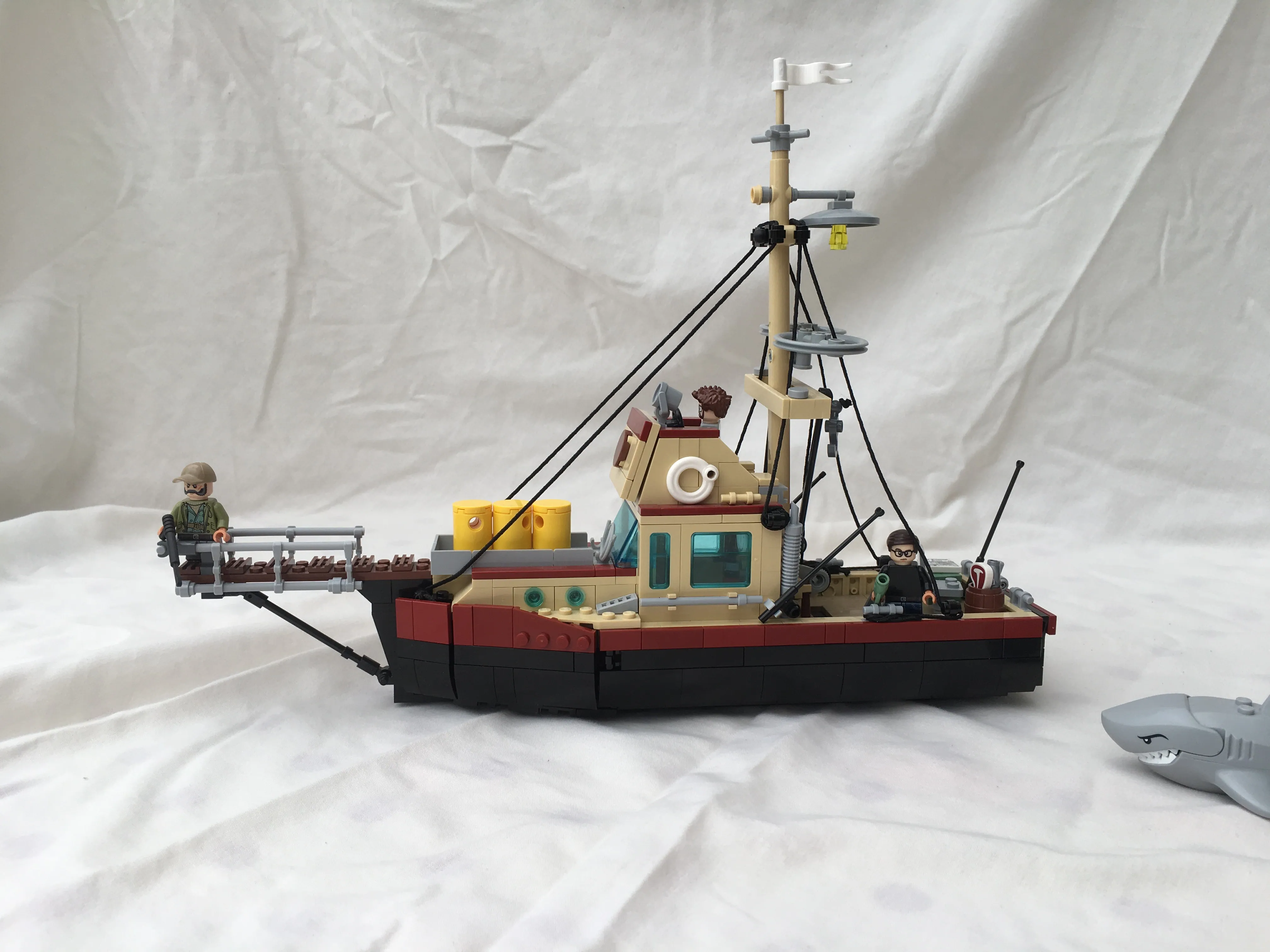 Jaws : The Orca | LEGO® Ideas