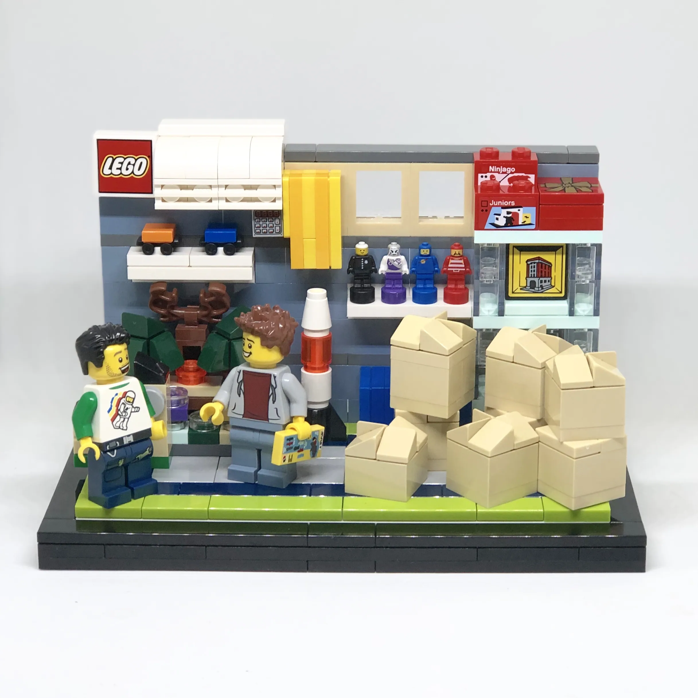 Minifigure: No Space For Little Room | LEGO® Ideas