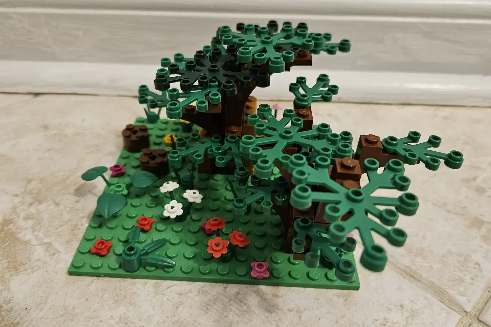 Flora and Fauna, the Abandoned House. | LEGO® Ideas