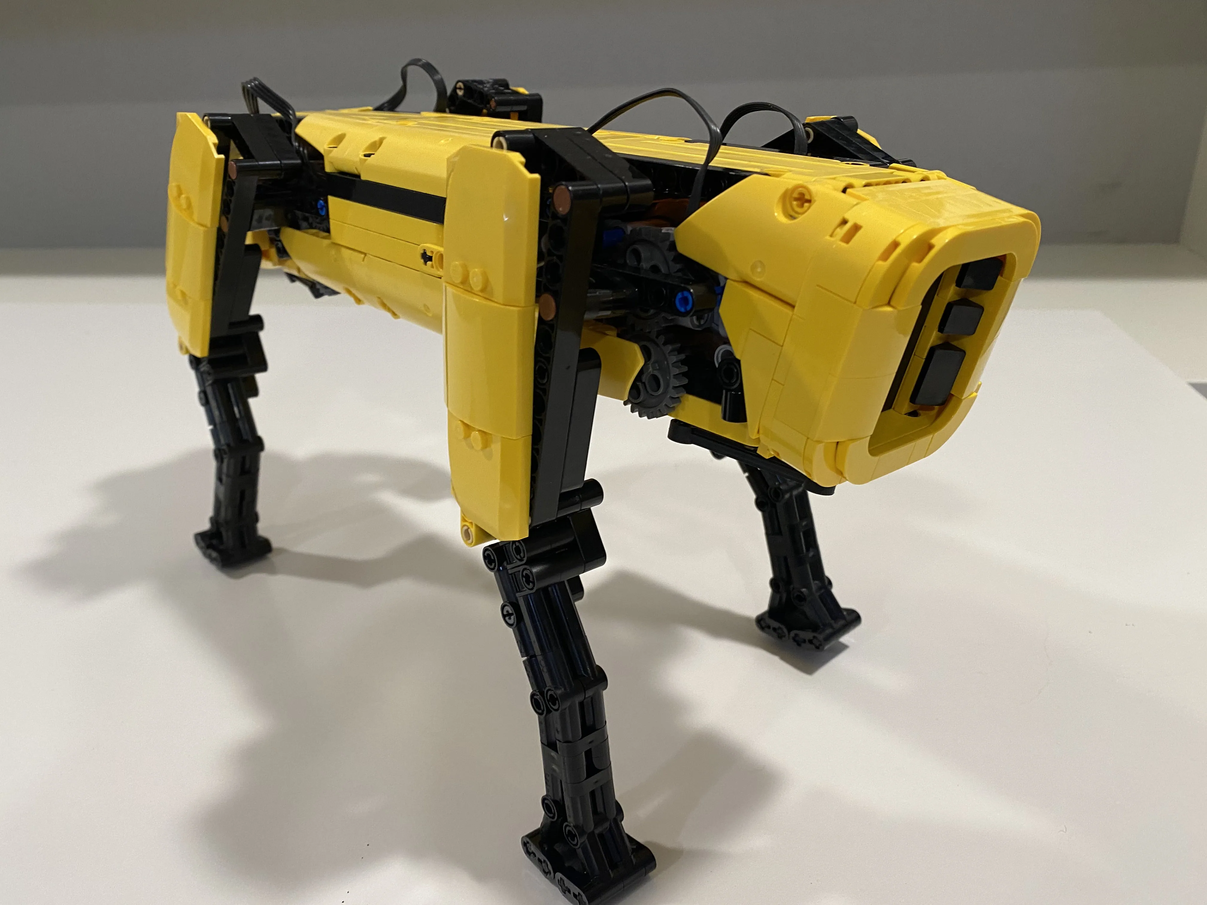 Boston Dynamics Spot 1:4 Scale Motorized Model | LEGO® Ideas