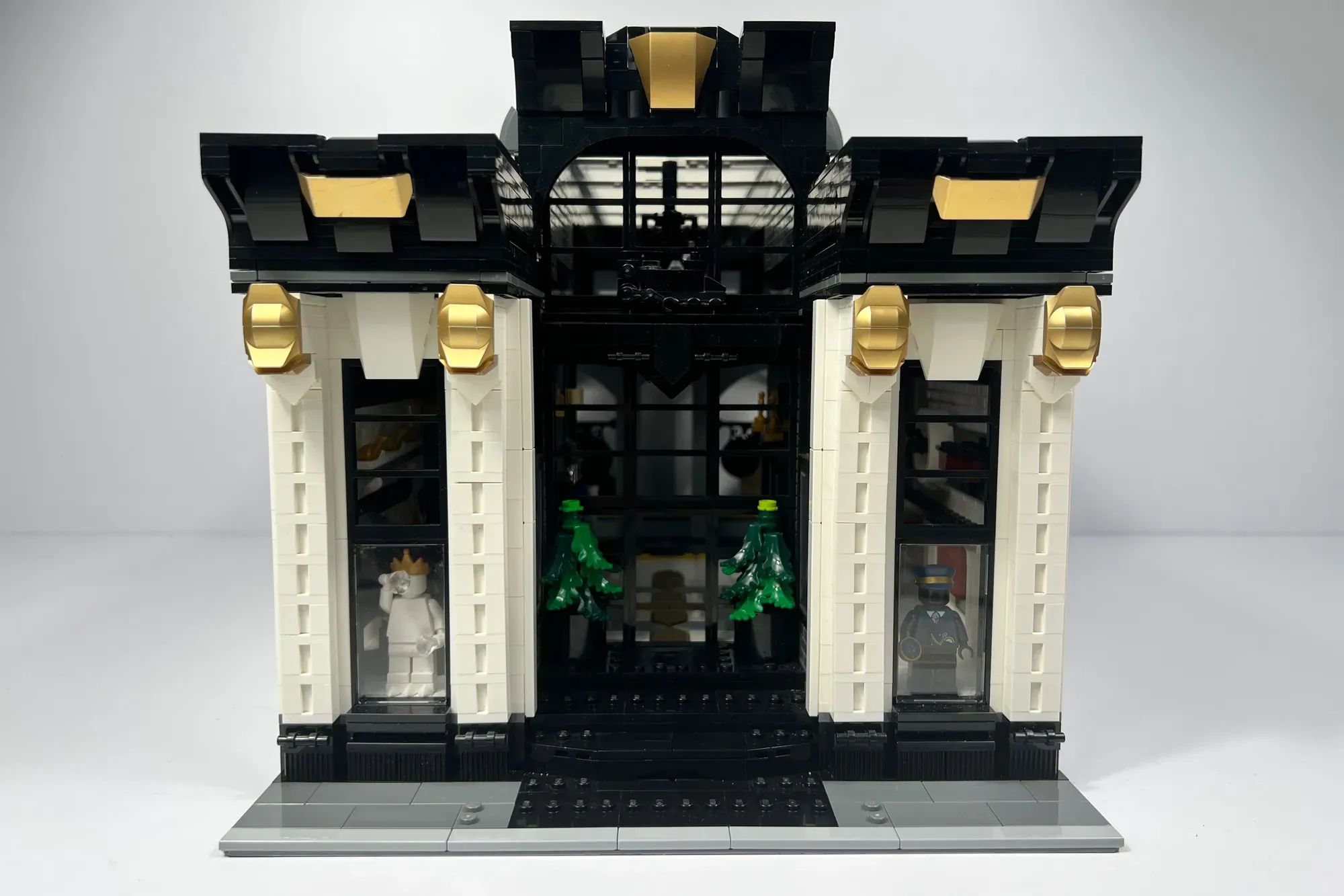 Modular Railway Station | LEGO® Ideas