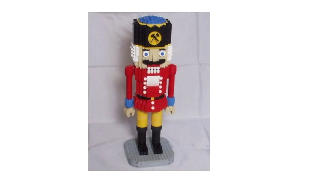 Christmas Nut Cracker | LEGO® Ideas