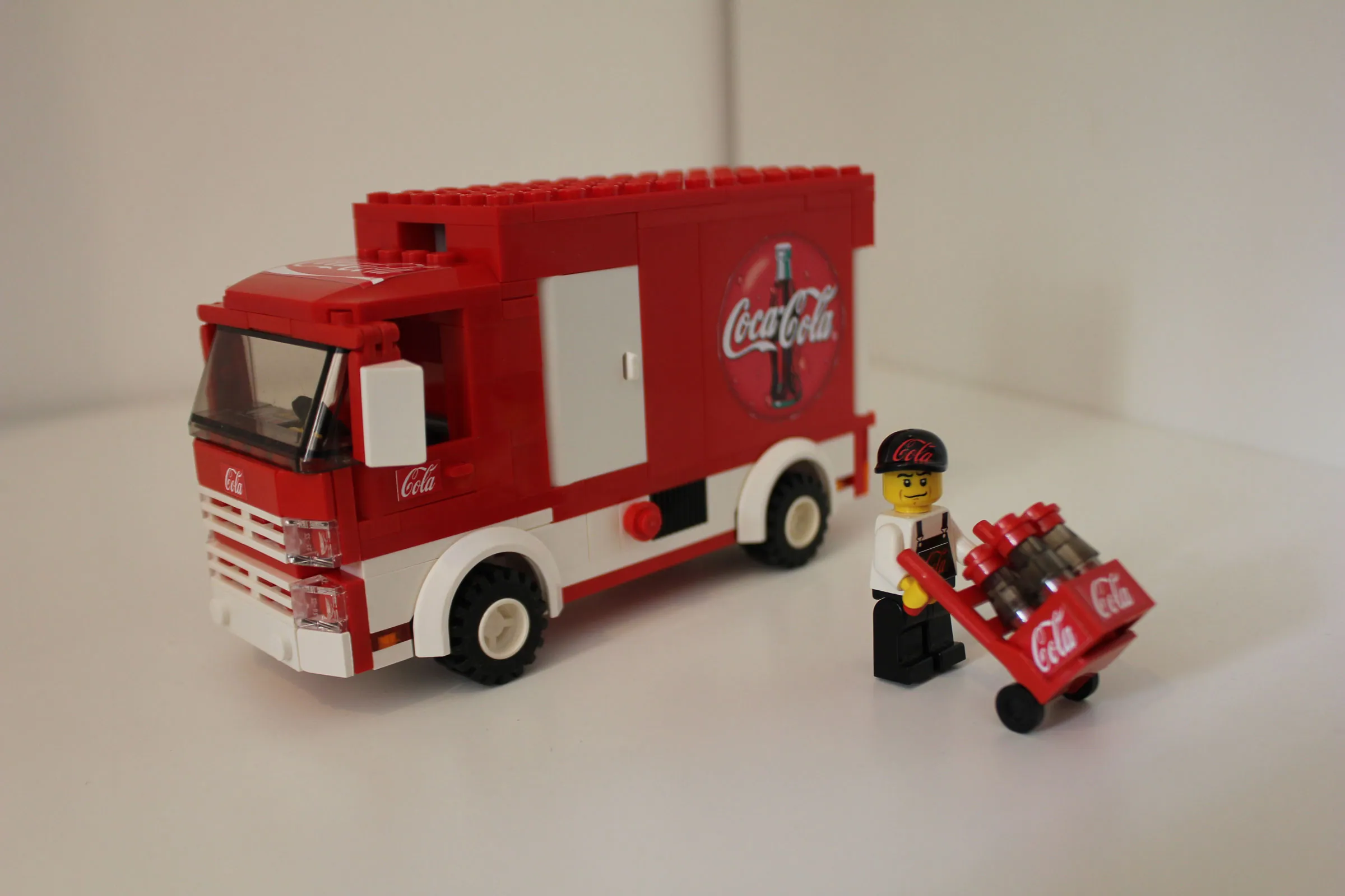 Coca Cola shop | LEGO® Ideas