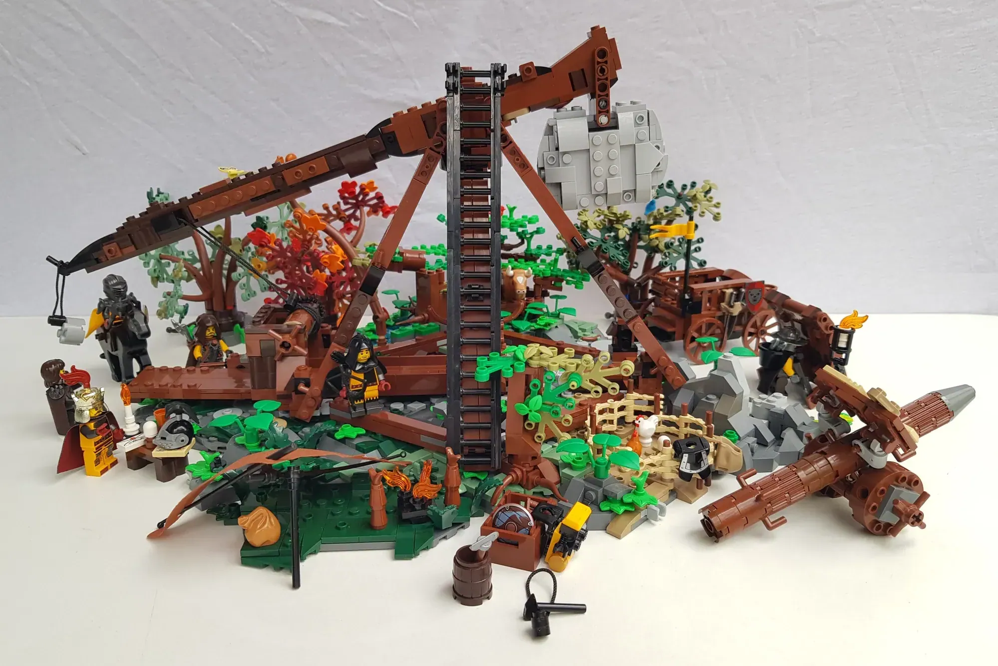 2-in-1 Medieval Siege With a Working Trebuchet | LEGO® Ideas