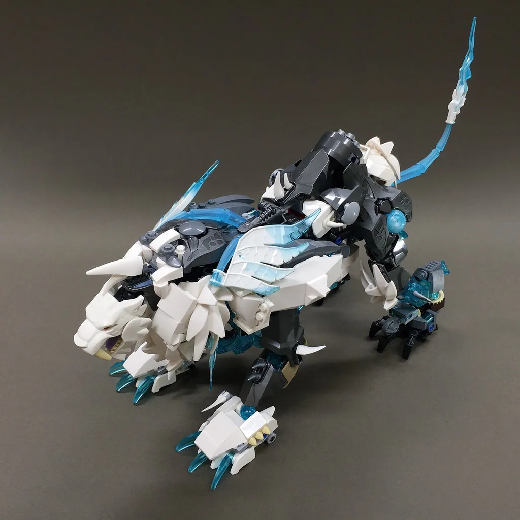 Exo Beast "Glacier Mane" | LEGO® Ideas
