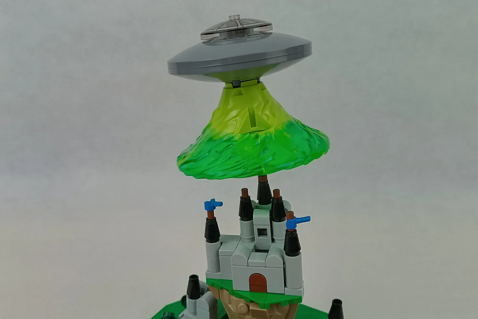 Mashup Madness - Aliens in the Middle Ages | LEGO® Ideas