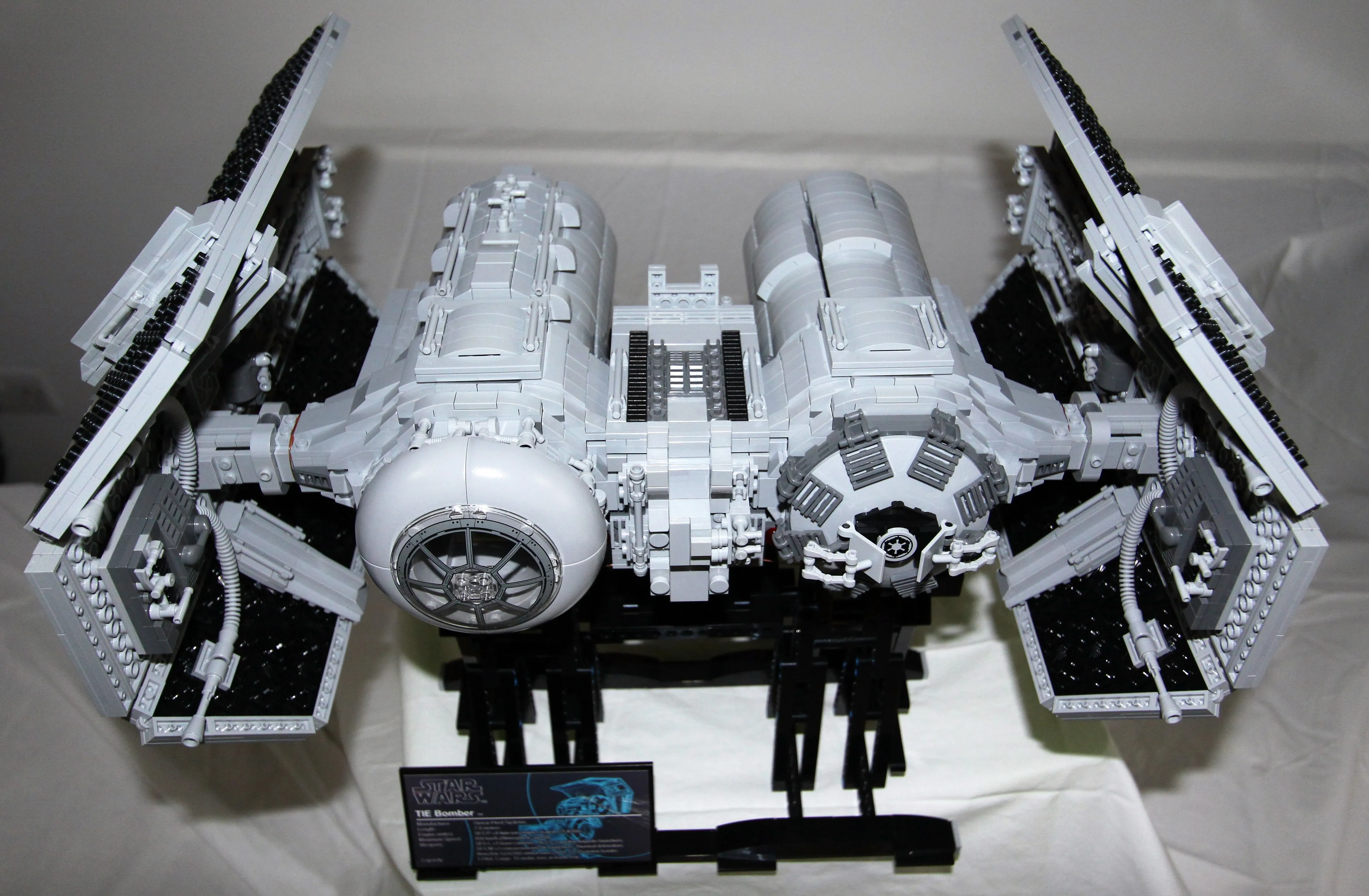 UCS Tie Bomber | LEGO® Ideas