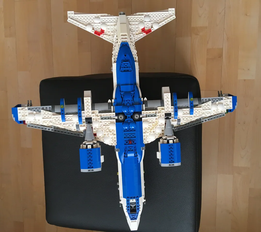 LEGO IDEAS - Boeing 737-300 Classic