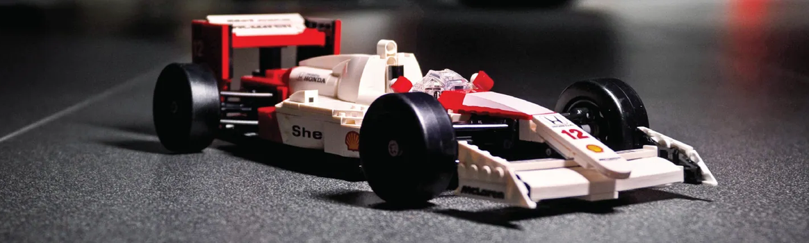 LEGO IDEAS - Building a Legend