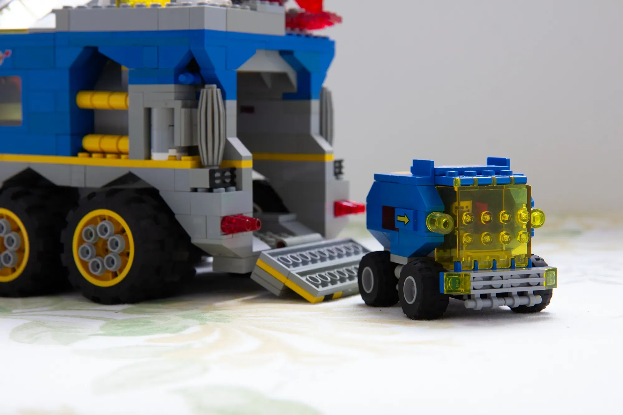 Classic Space Mobile Command Base | LEGO® Ideas
