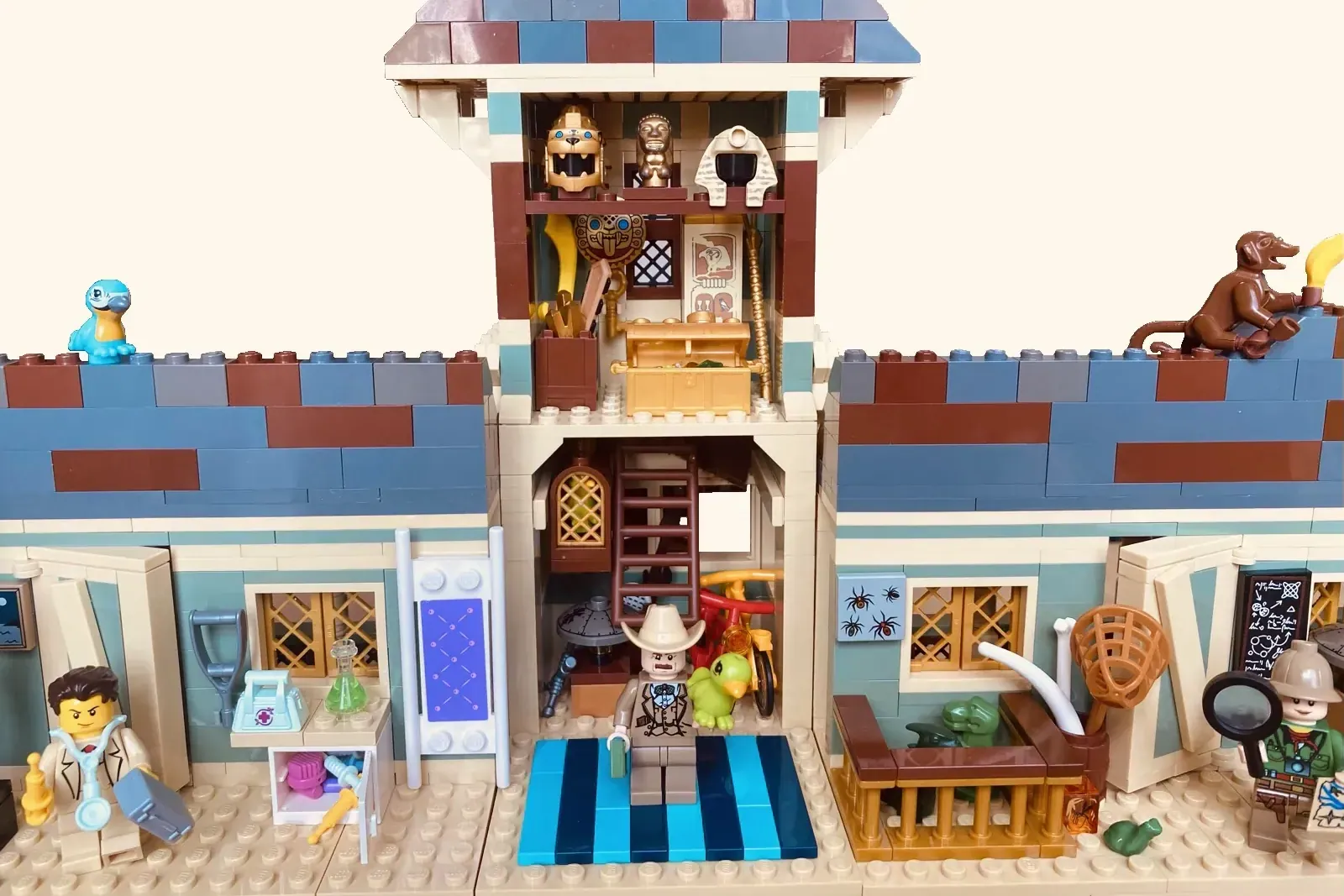 Jungle Cruise: Frank's Steamboat and Nilo's Trading Post | LEGO® Ideas