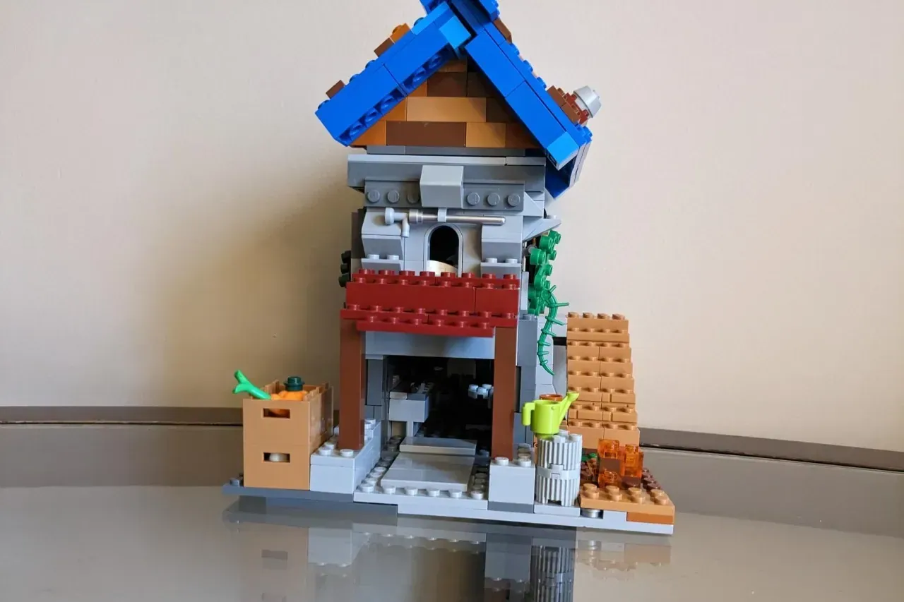 Greeble Trail Cabin | LEGO® Ideas
