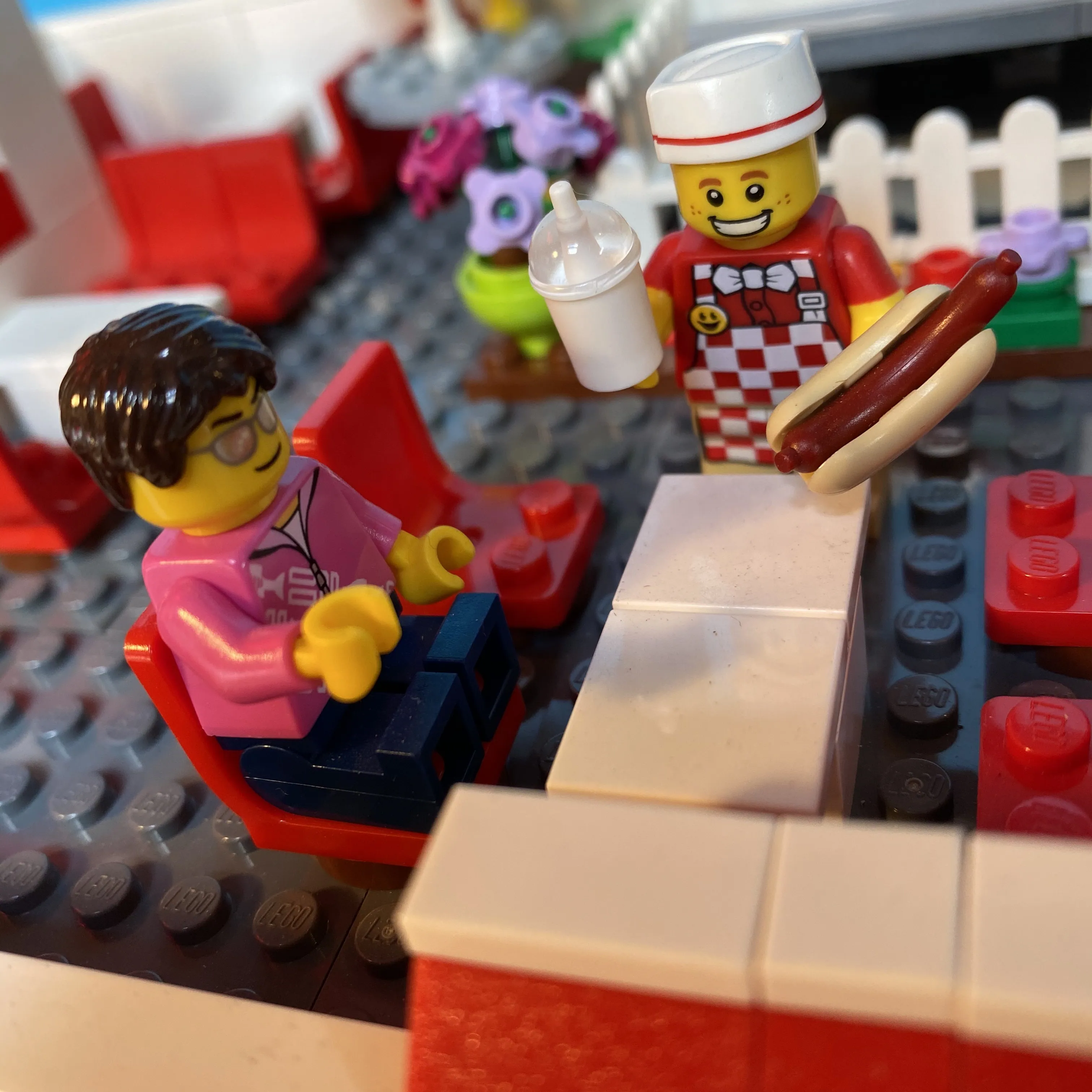 Hot Dog Harry's Delicious Drive-thru | LEGO® Ideas