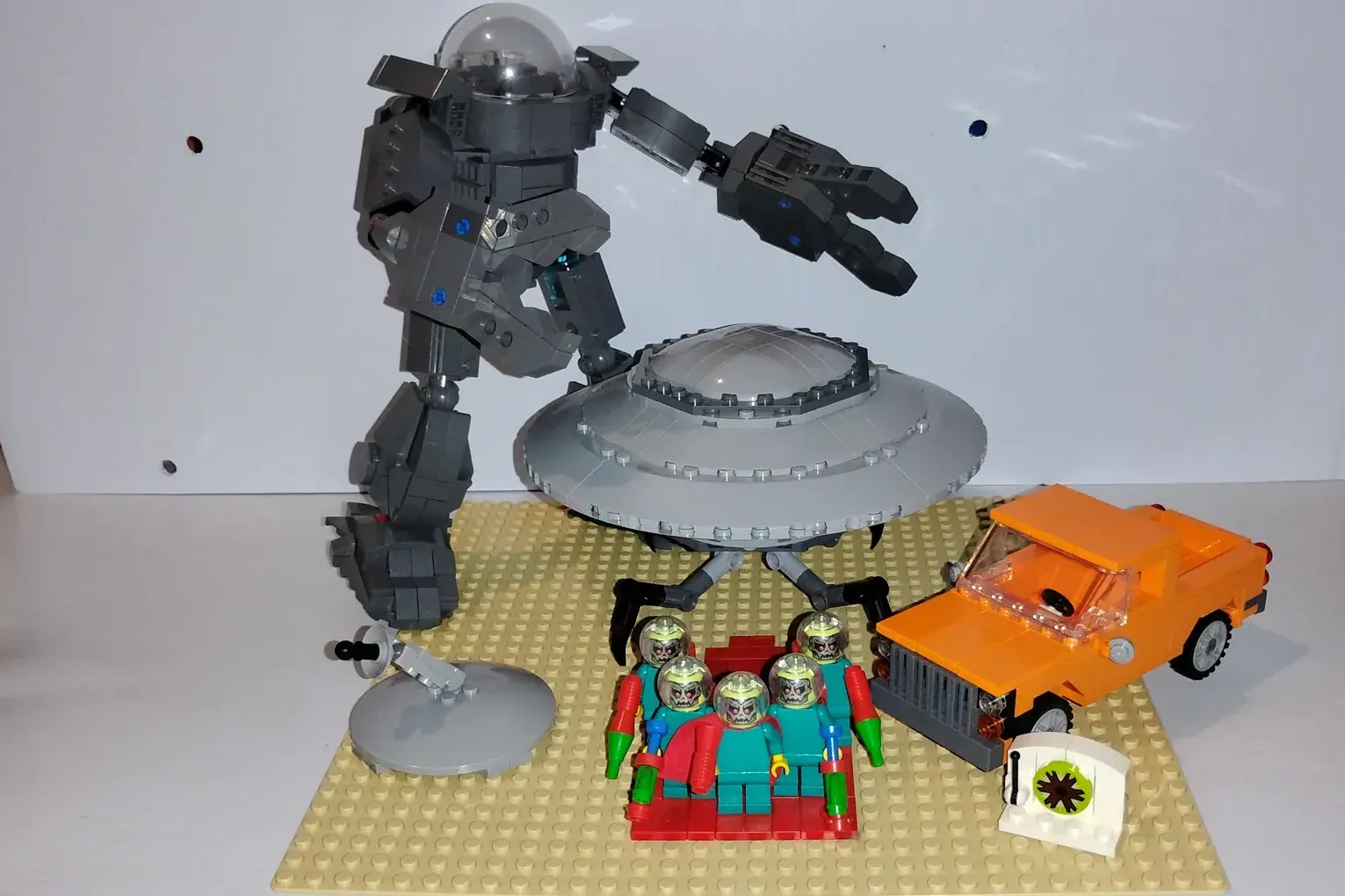 Mars Attacks! The Invasion Begins | LEGO® Ideas