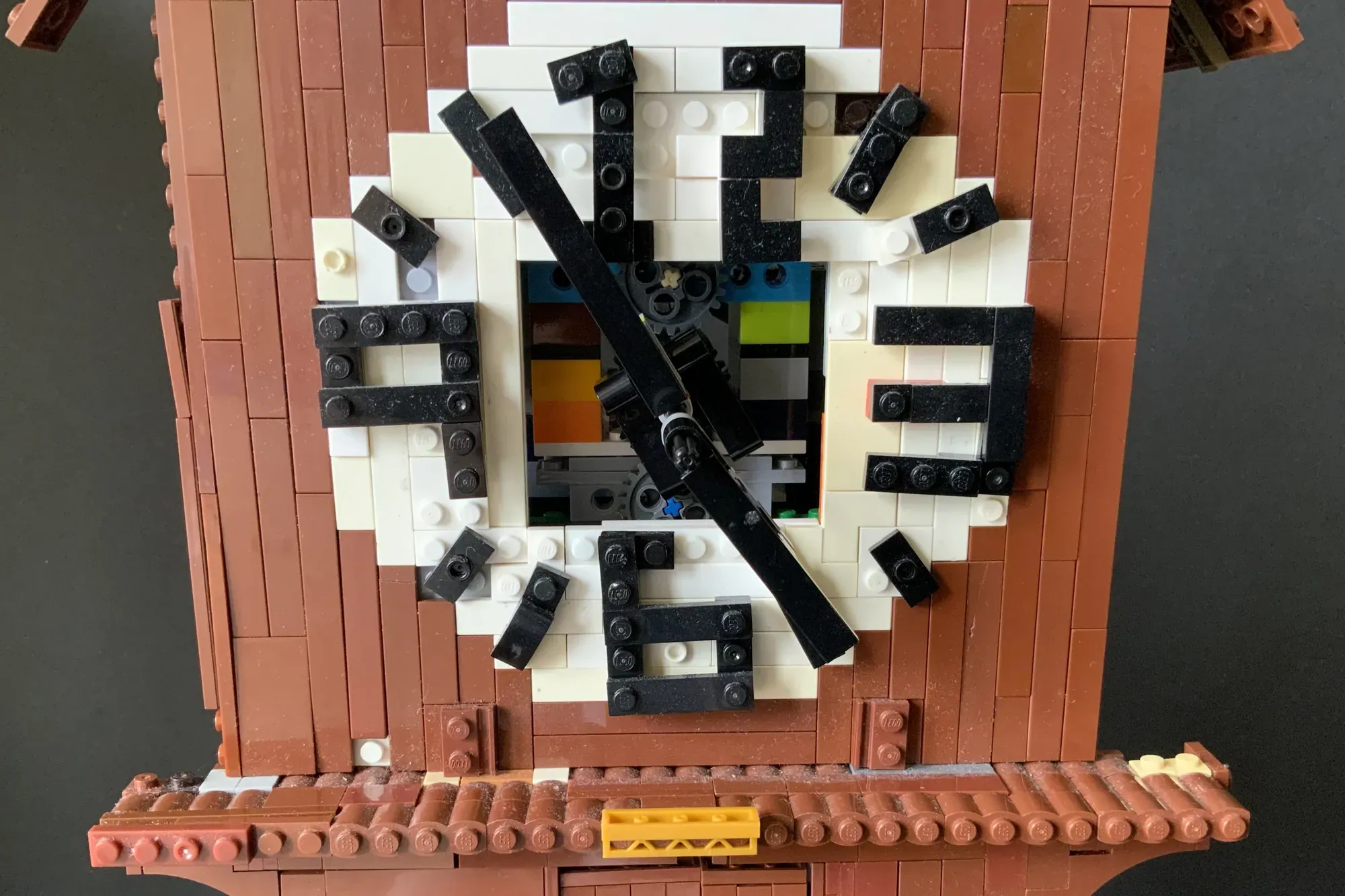 Motorized Antique Cuckoo Clock | LEGO® Ideas