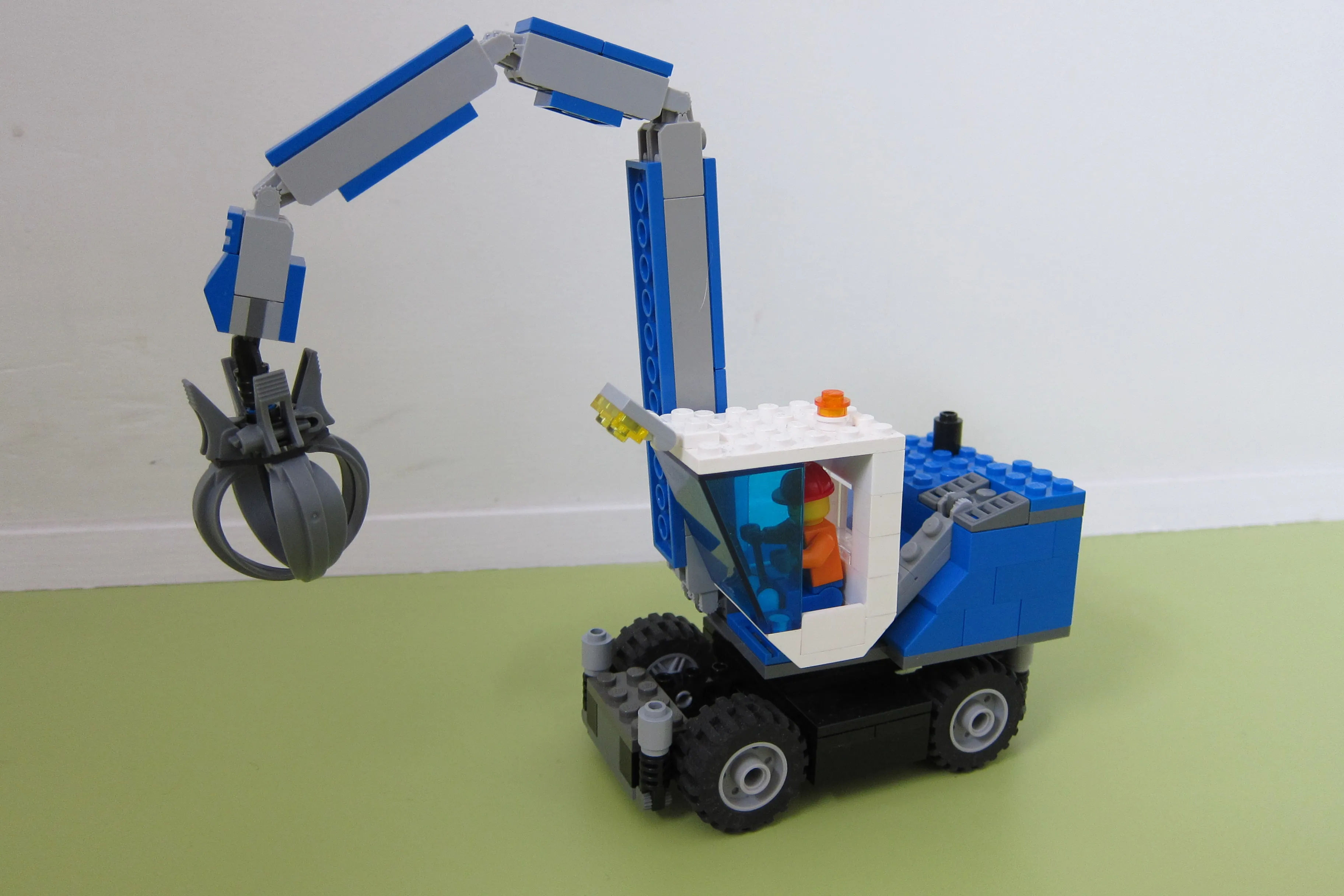 Waste Hander | LEGO® Ideas
