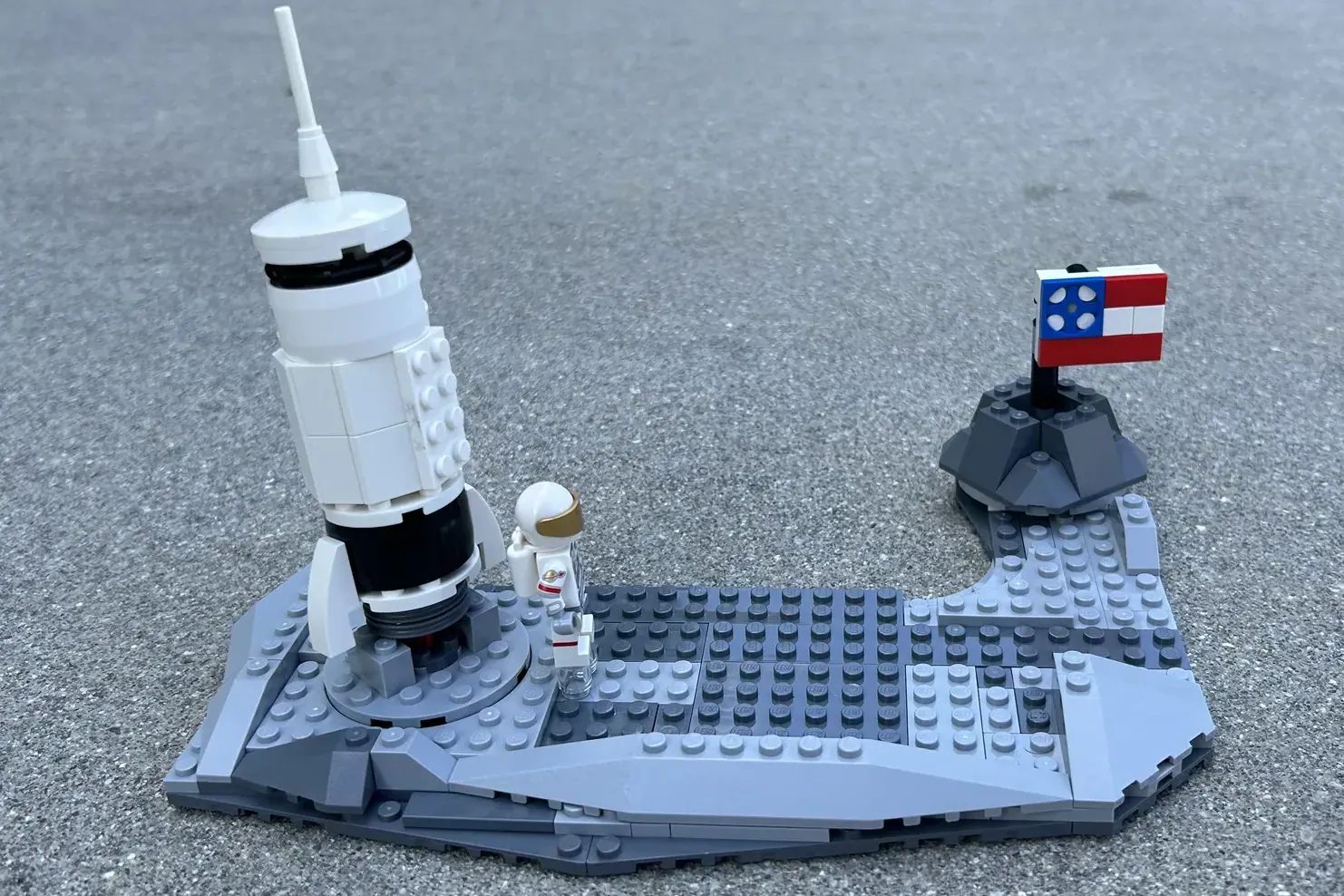 Neil Armstrong- First Moon Landing | LEGO® Ideas