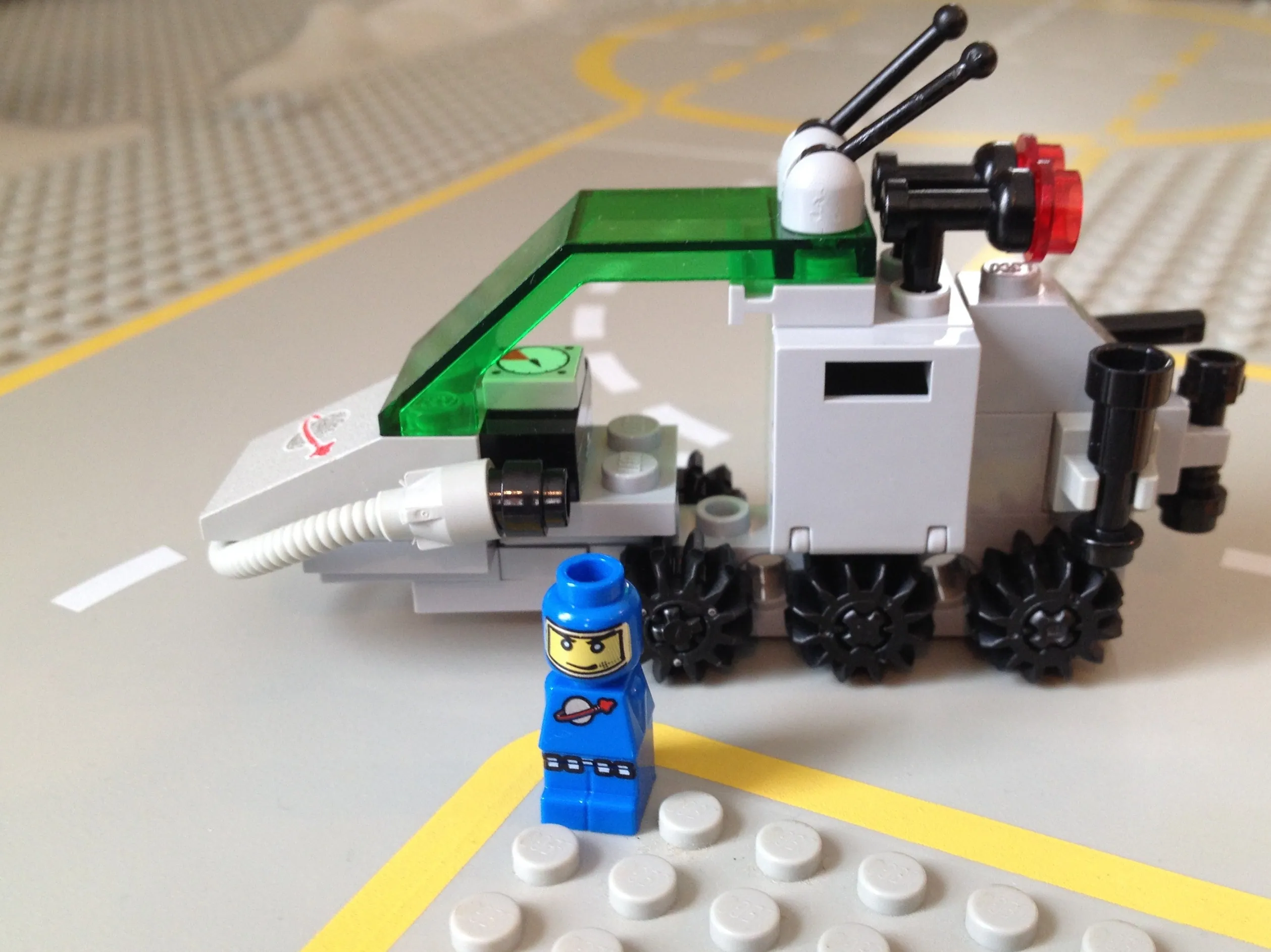 Micro-Scale Lunar Scout | LEGO® Ideas