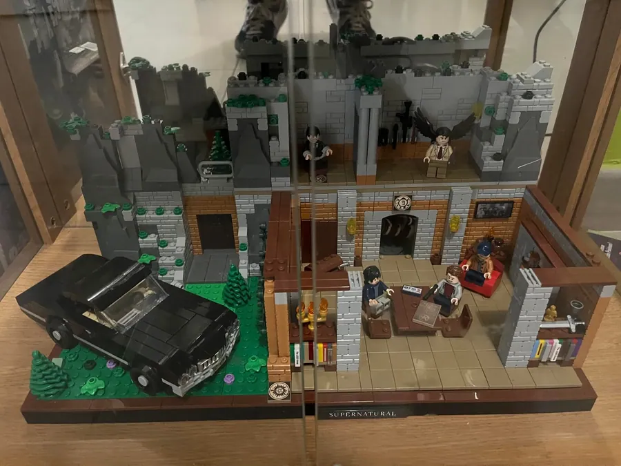 SUPERNATURAL BUNKER DIORAMA (Tv Show) | LEGO® Ideas