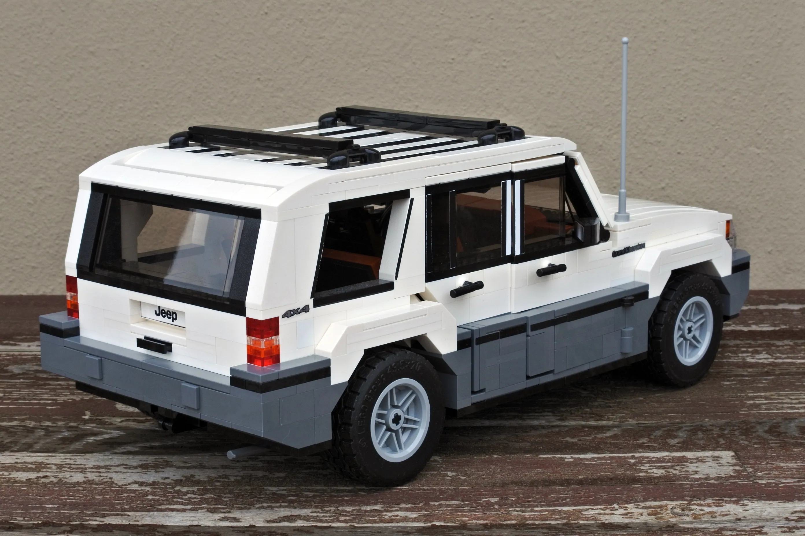 Jeep Grand Cherokee - Laredo 1993 | LEGO® Ideas