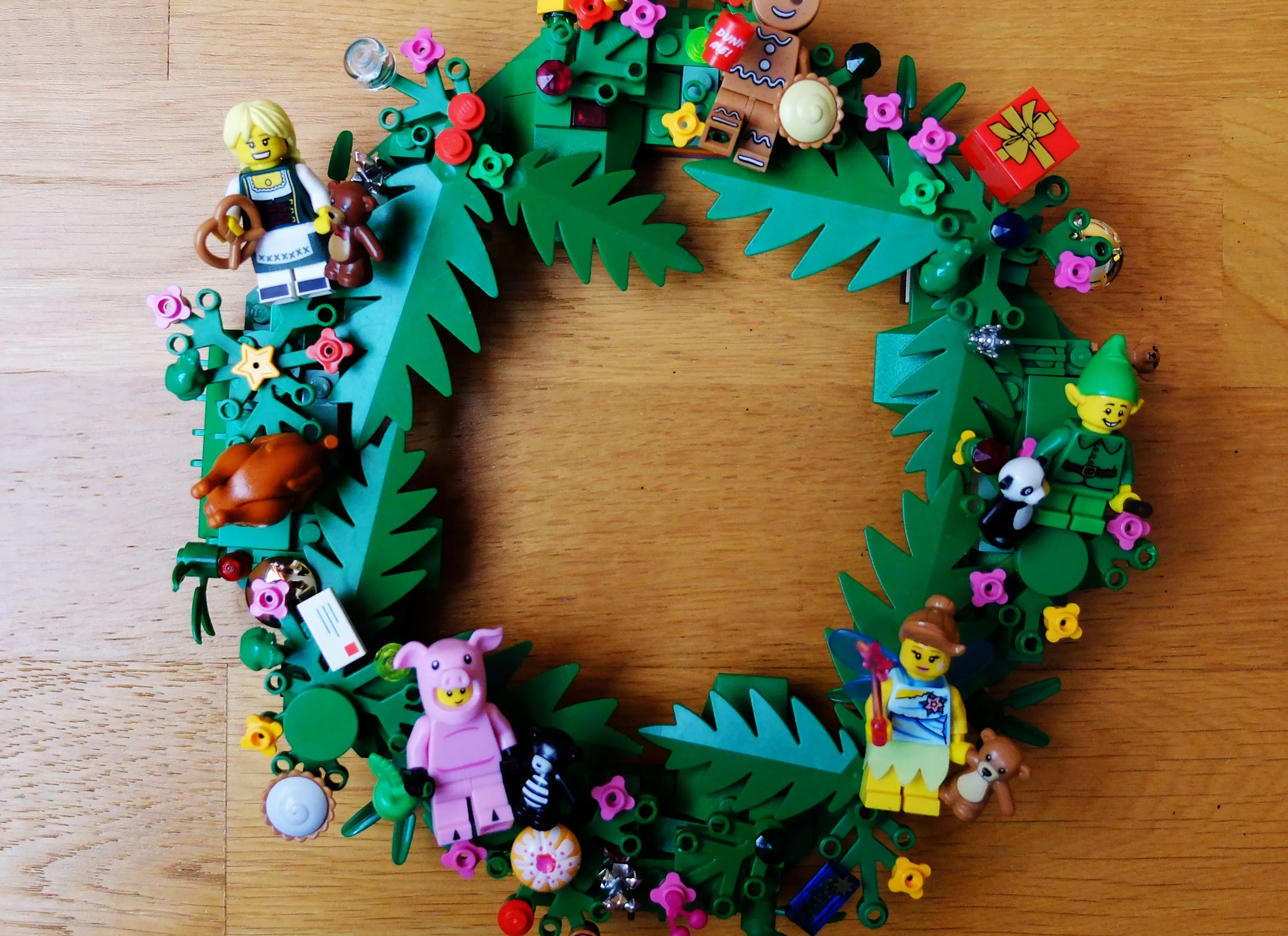 Christmas Crown | LEGO® Ideas