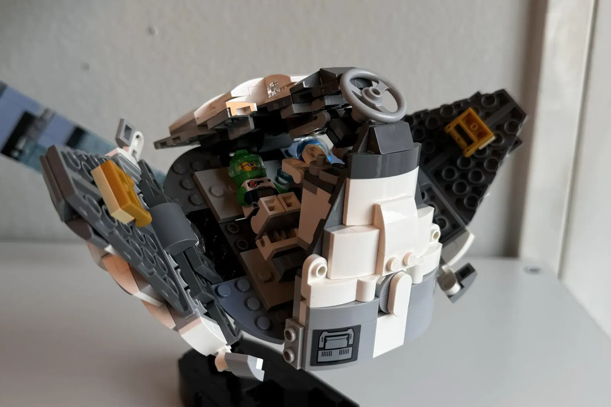 Orion Spacecraft and European Service Module | LEGO® Ideas