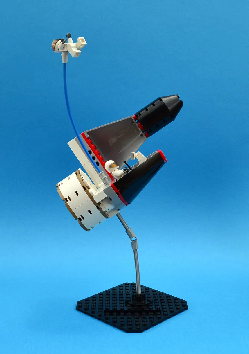 Gemini 4 Spacewalk set | LEGO® Ideas