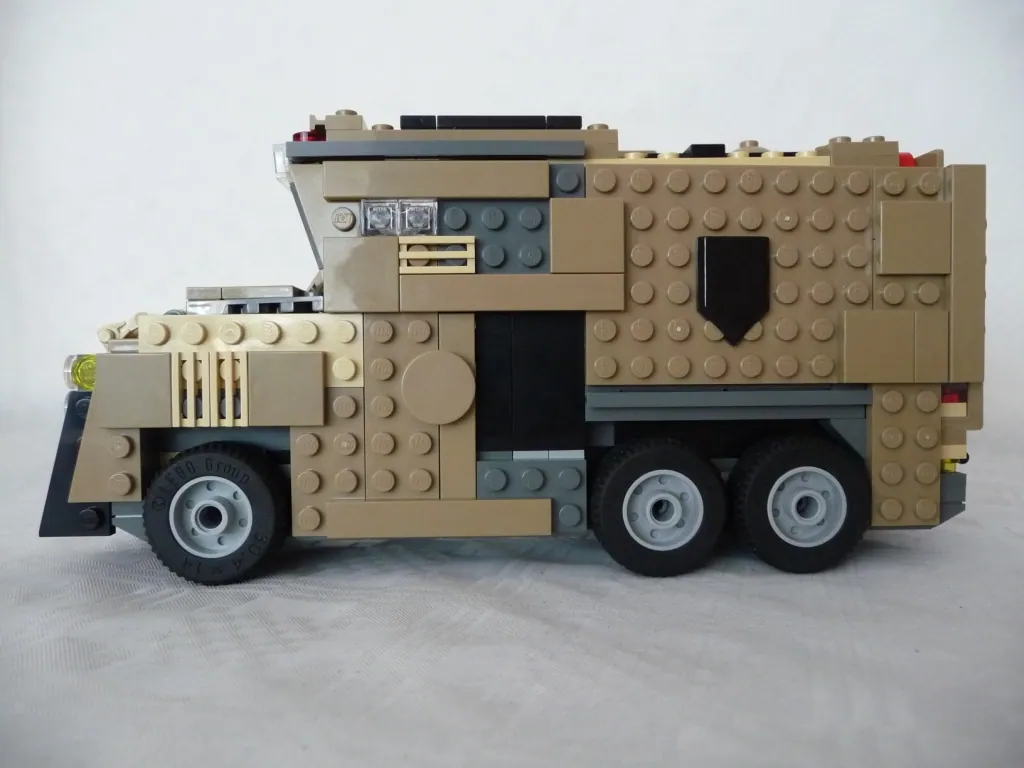 The Beast“ - Armoured Money Transporter | LEGO® Ideas