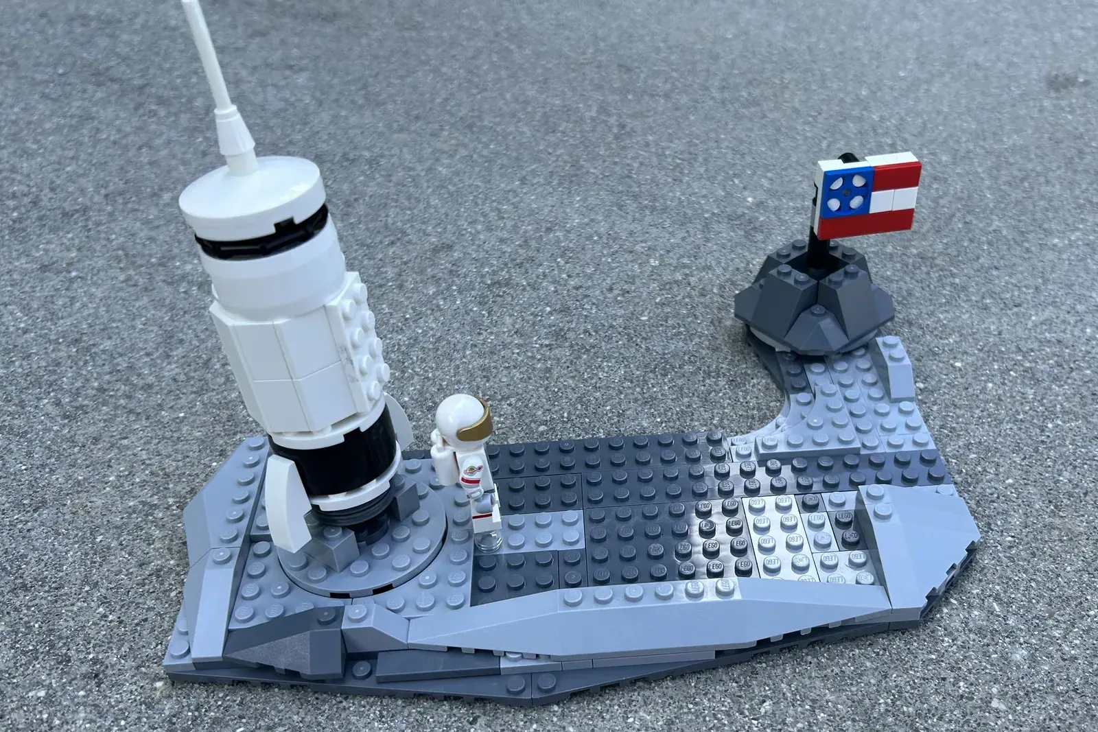 Neil Armstrong- First Moon Landing | LEGO® Ideas