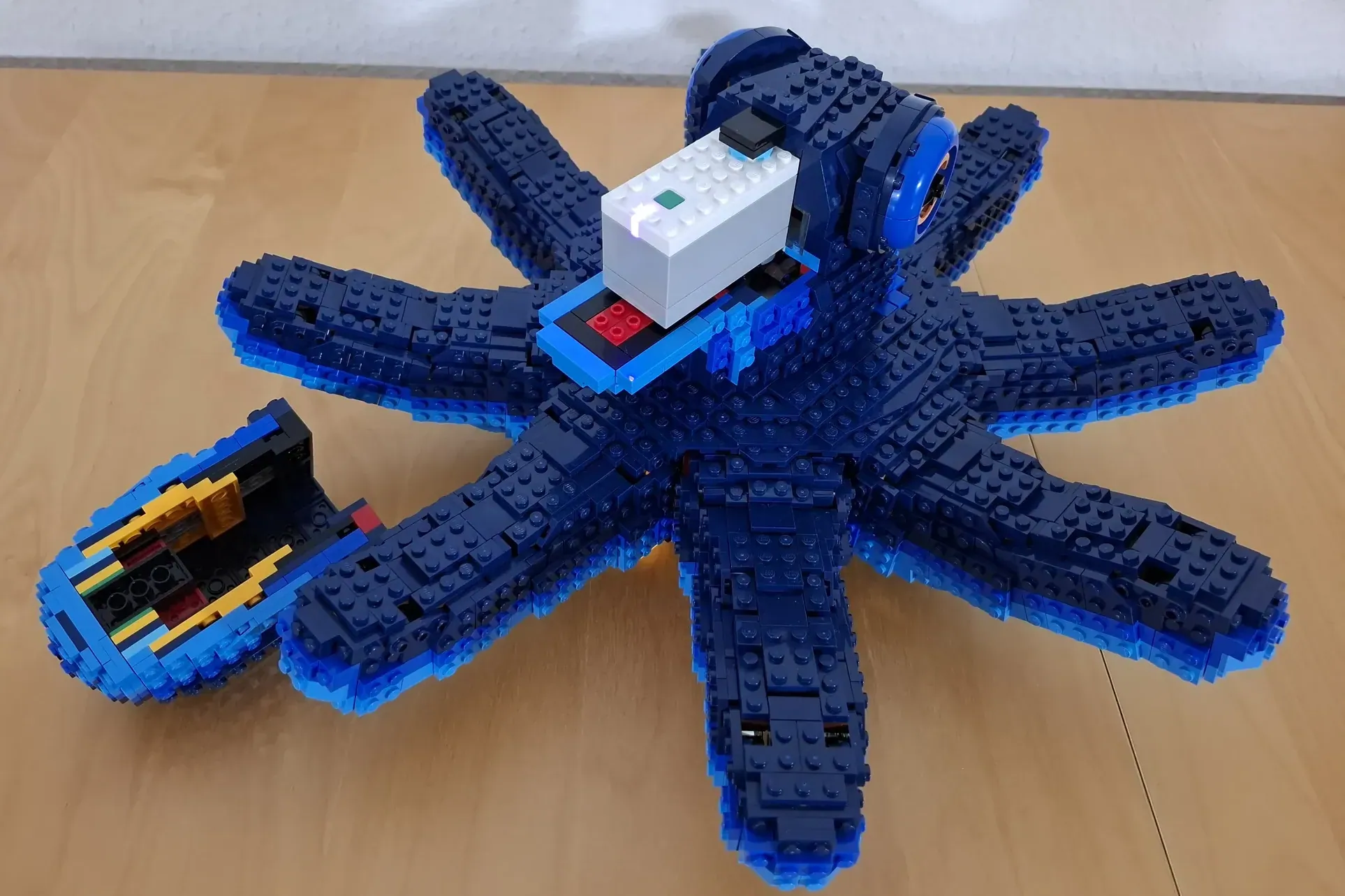 Fully Motorized Octopus | LEGO® Ideas