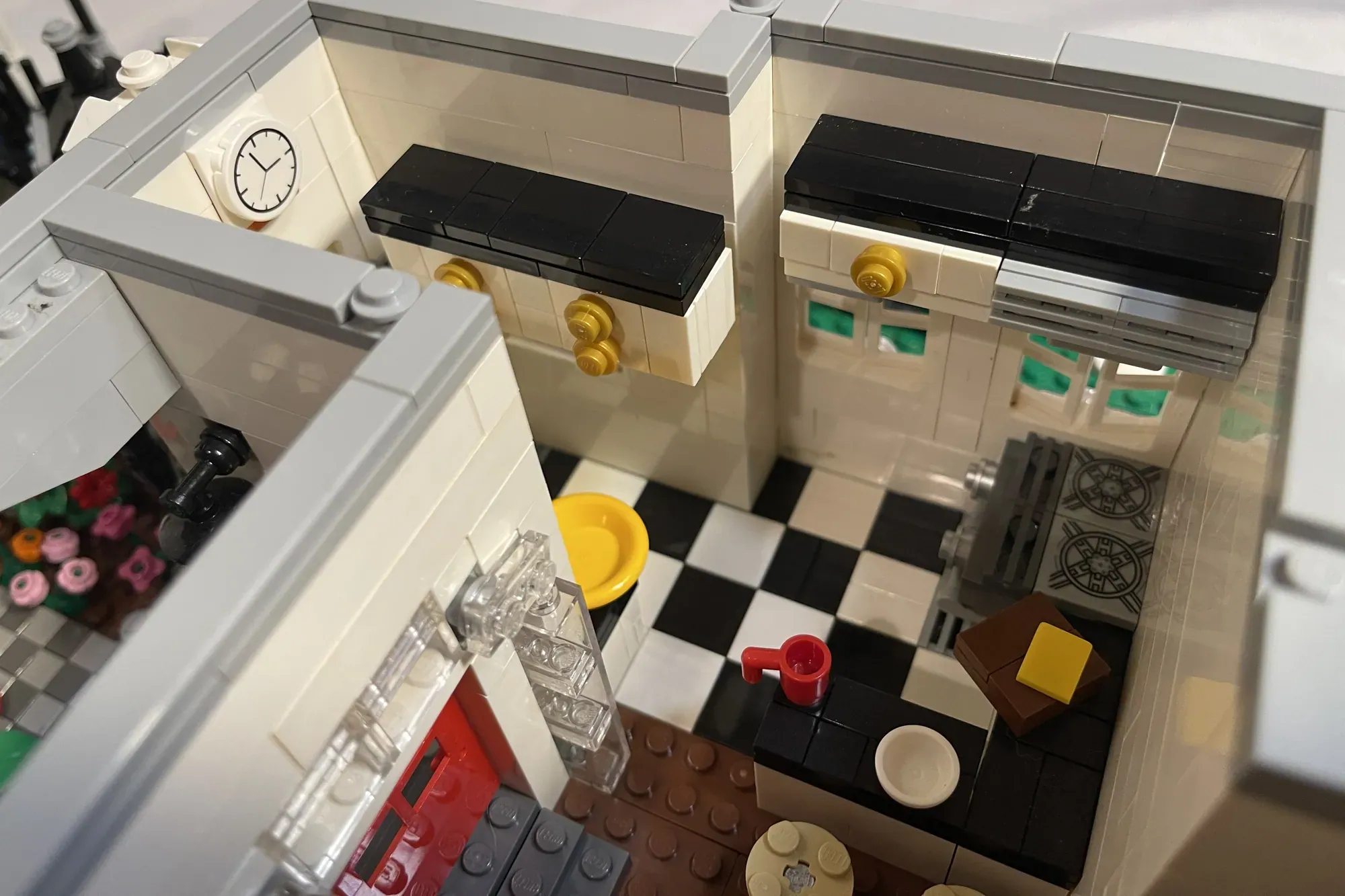 White/Maroon Victorian Townhouse | LEGO® Ideas