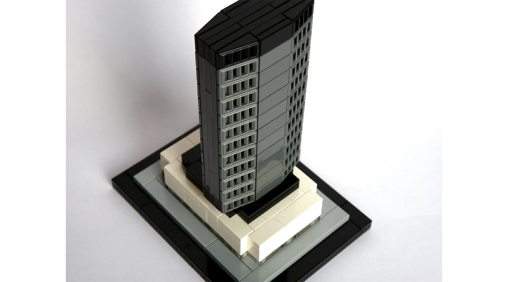 LEGO Architecture - MetLife Building, NY City | LEGO® Ideas