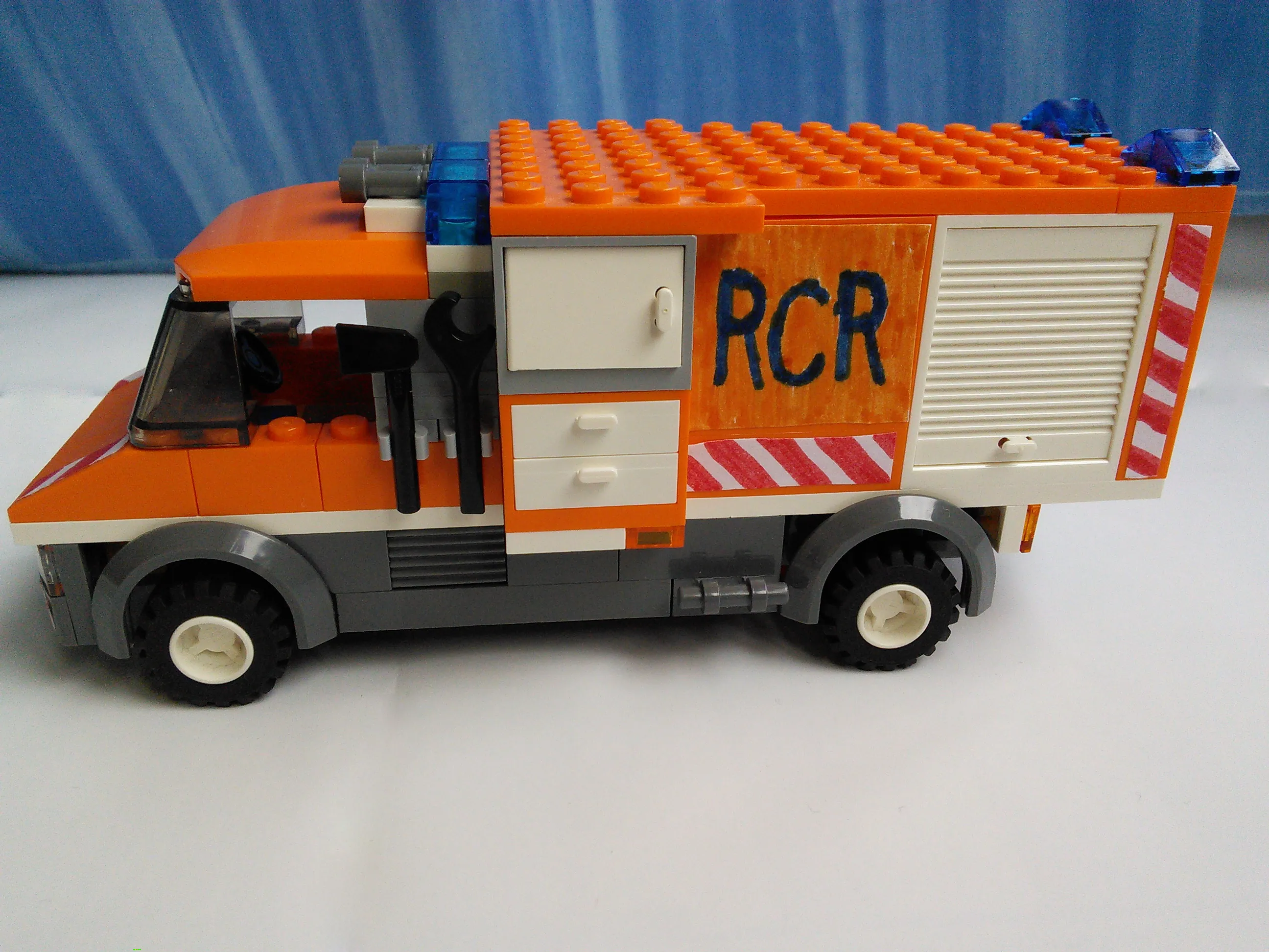 Roadside Recovery Vehicle with Boiler Repair Van | LEGO® Ideas