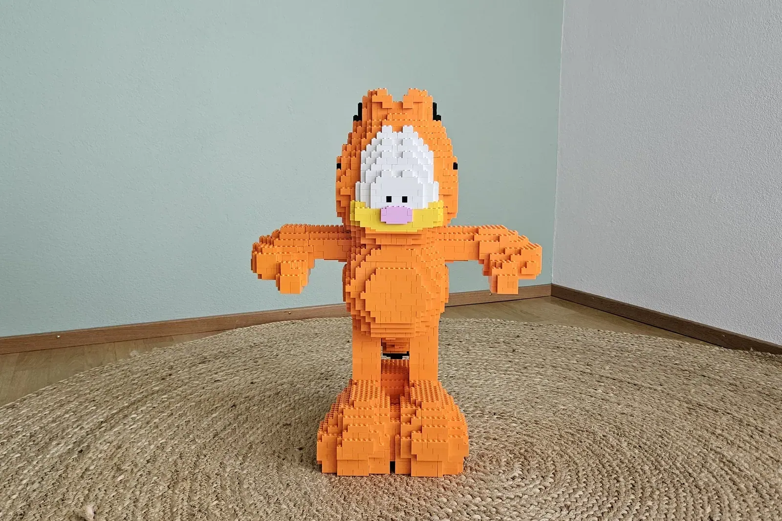 XXL GARFIELD – A Classic Brick Tribute to the Iconic Cat | LEGO® Ideas