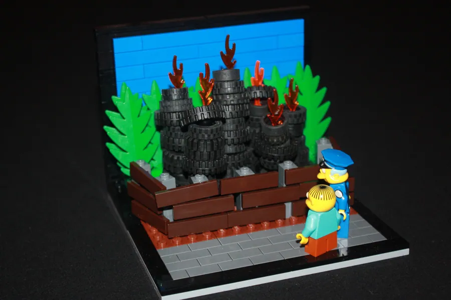 Simpsons Springfield Tyre Fire | LEGO® Ideas