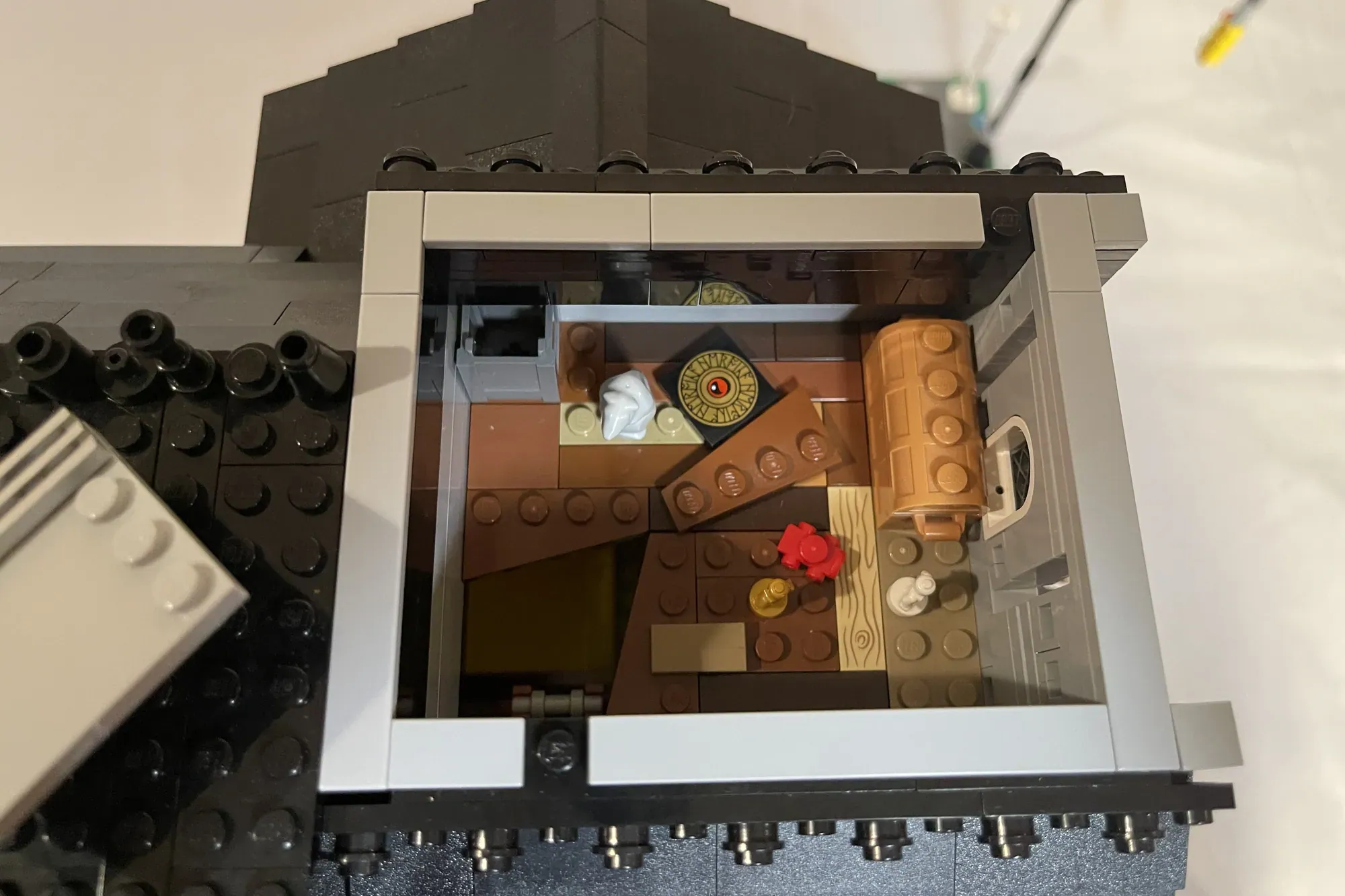 White/Maroon Victorian Townhouse | LEGO® Ideas