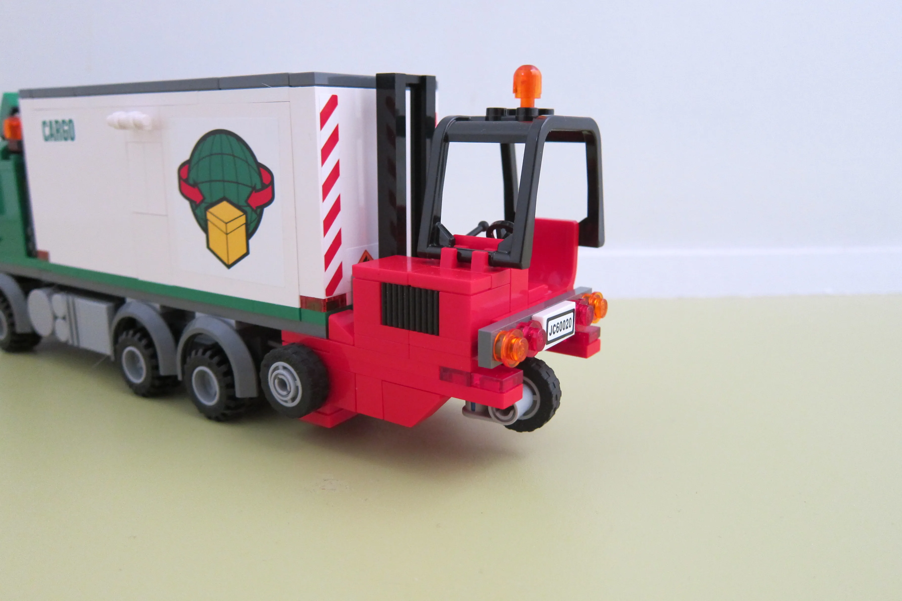 Mountie Rear Mounted forklift truck | LEGO® Ideas