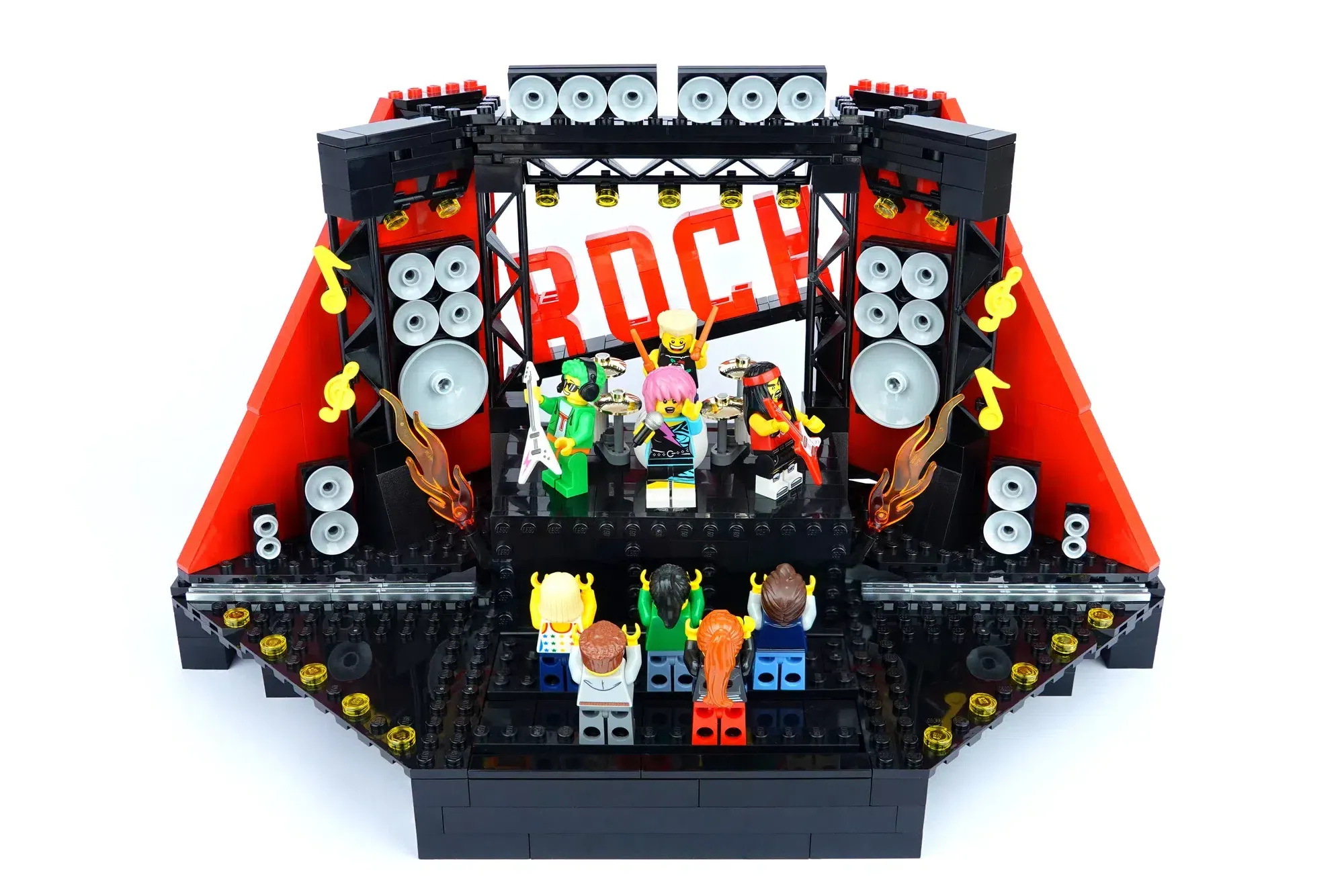 Working Rock Concert - With Moving Band & Fans! | LEGO® Ideas