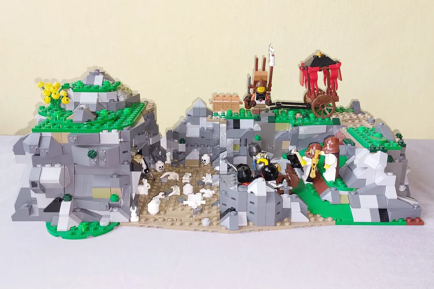 Monty Python and the Holy Grail - The Rabbit of Caerbannog | LEGO® Ideas