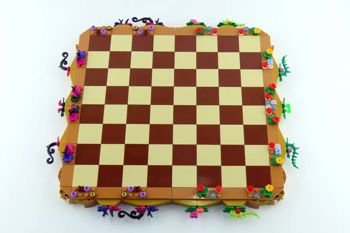 The Mushlings of Mushwood Grove vs the Hordes of the Dark Forest Chess ...