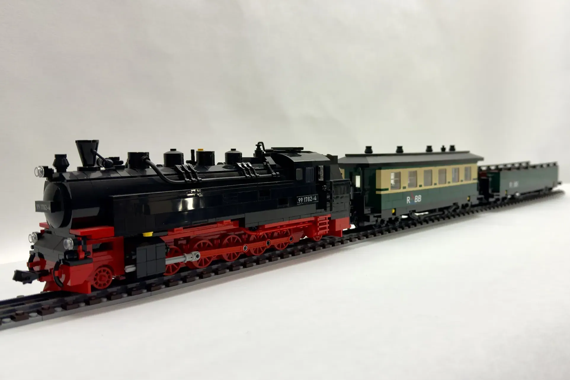 Steam Locomotive "Rasender Roland" | LEGO® Ideas