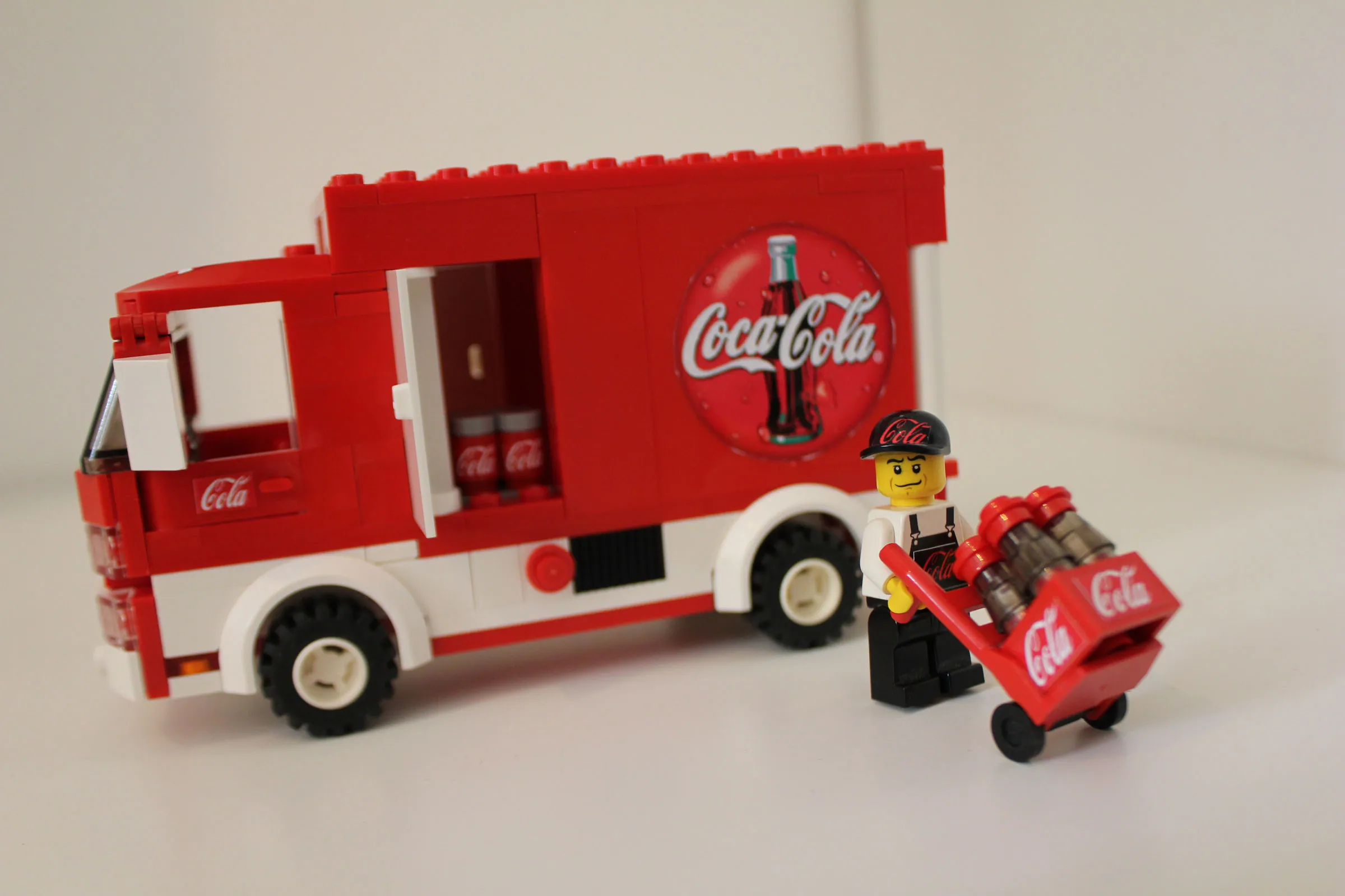 Coca Cola shop | LEGO® Ideas