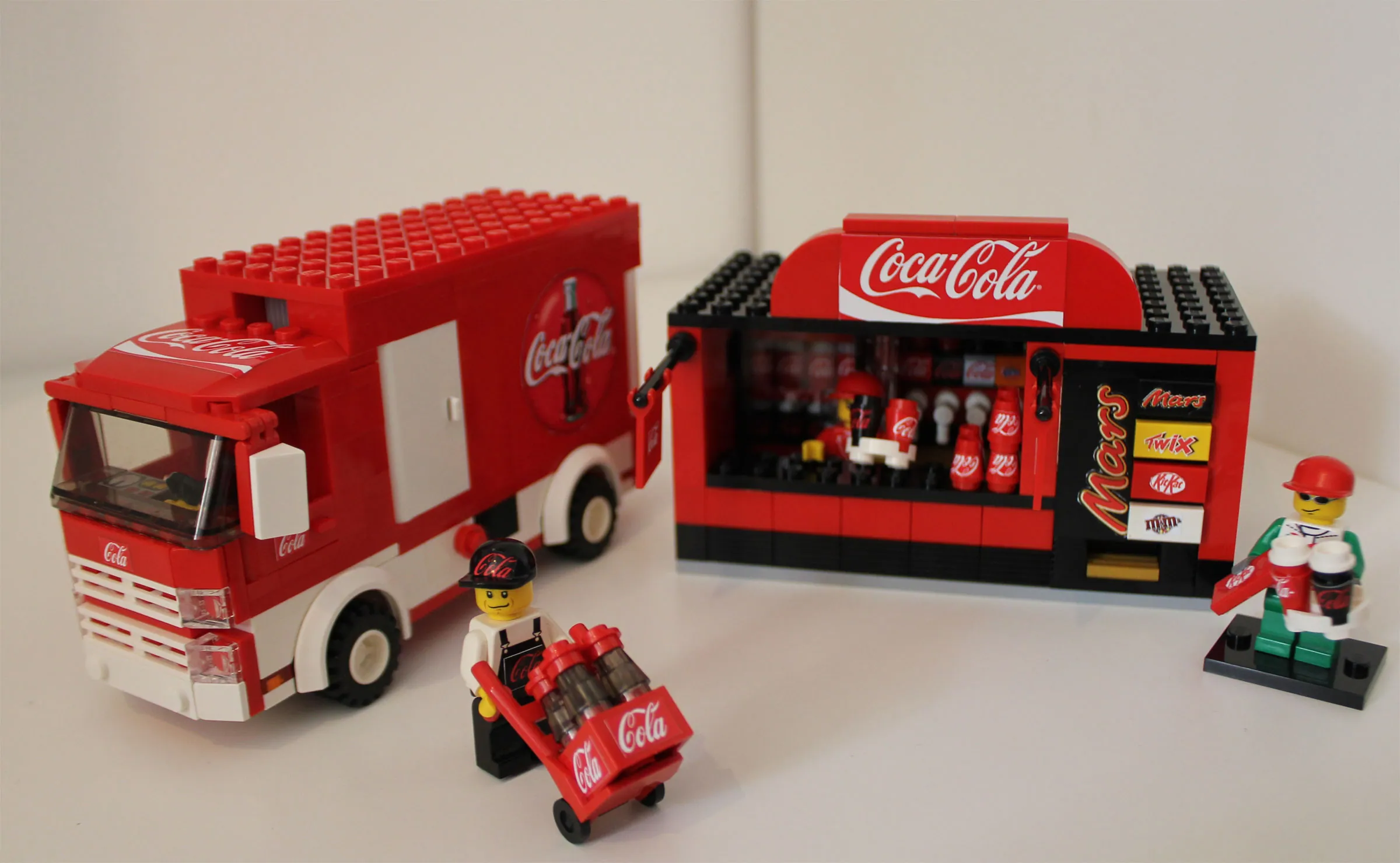 Coca Cola shop | LEGO® Ideas