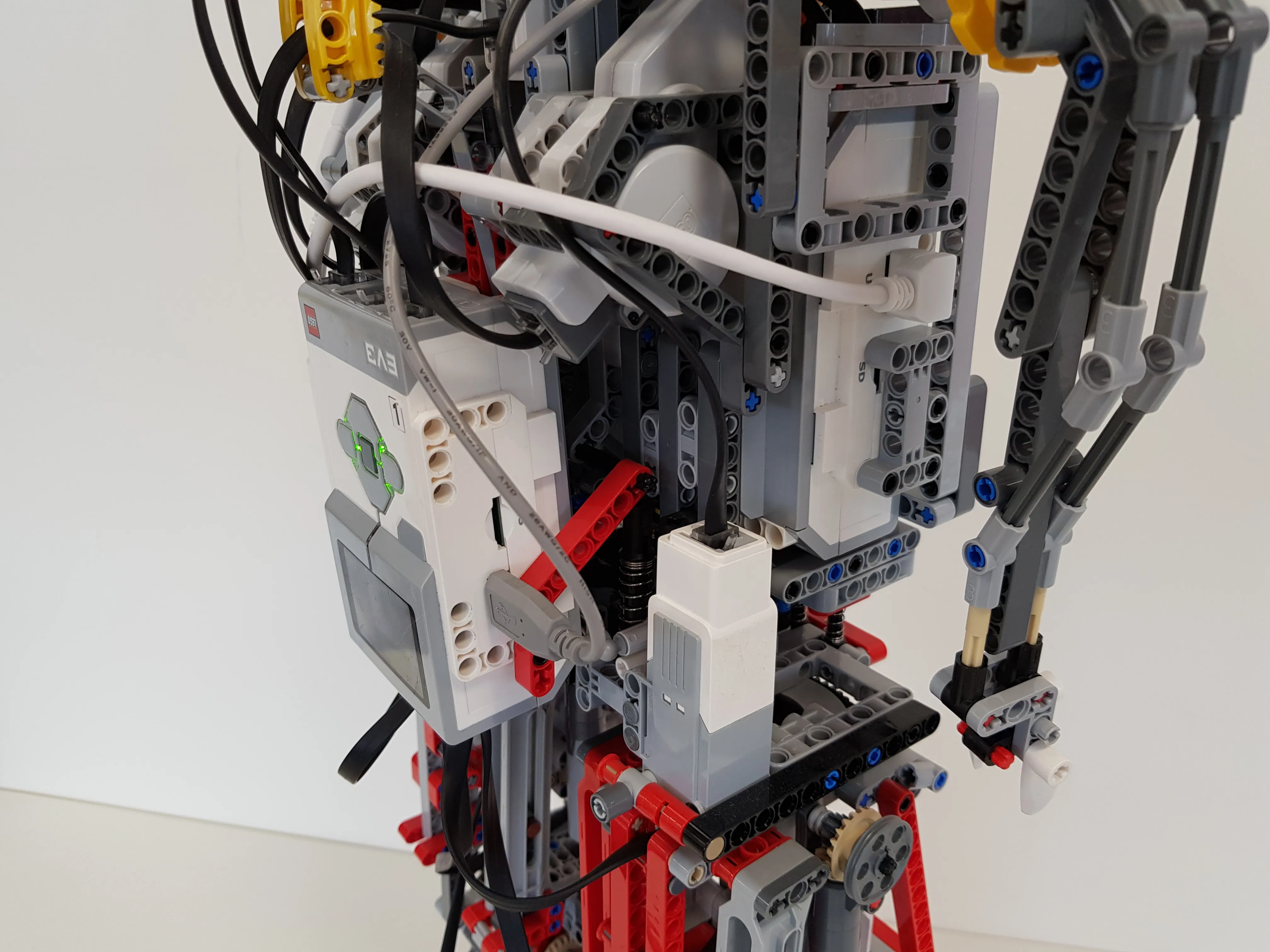 The Humanoid | LEGO® Ideas