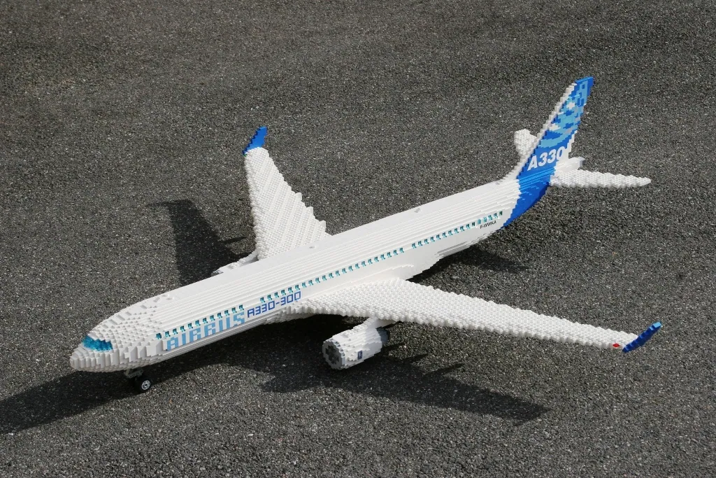AIRBUS A330-300, scale 1/50. | LEGO® Ideas