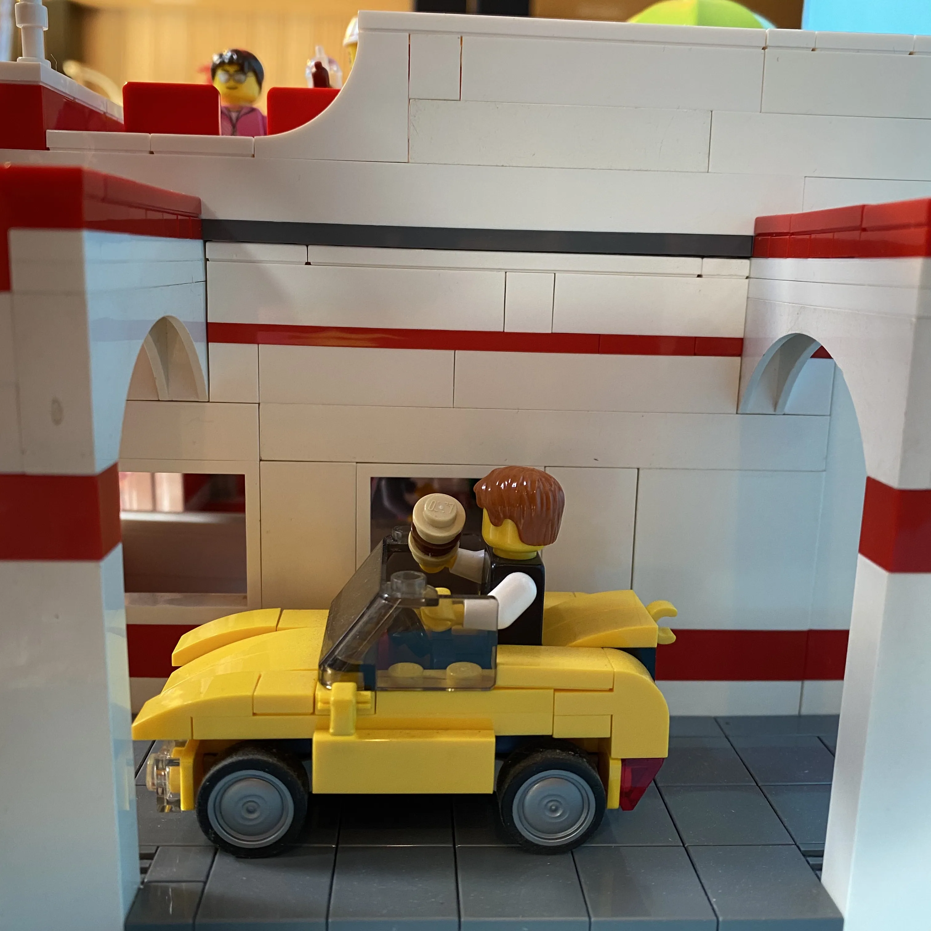 Hot Dog Harry's Delicious Drive-thru | LEGO® Ideas