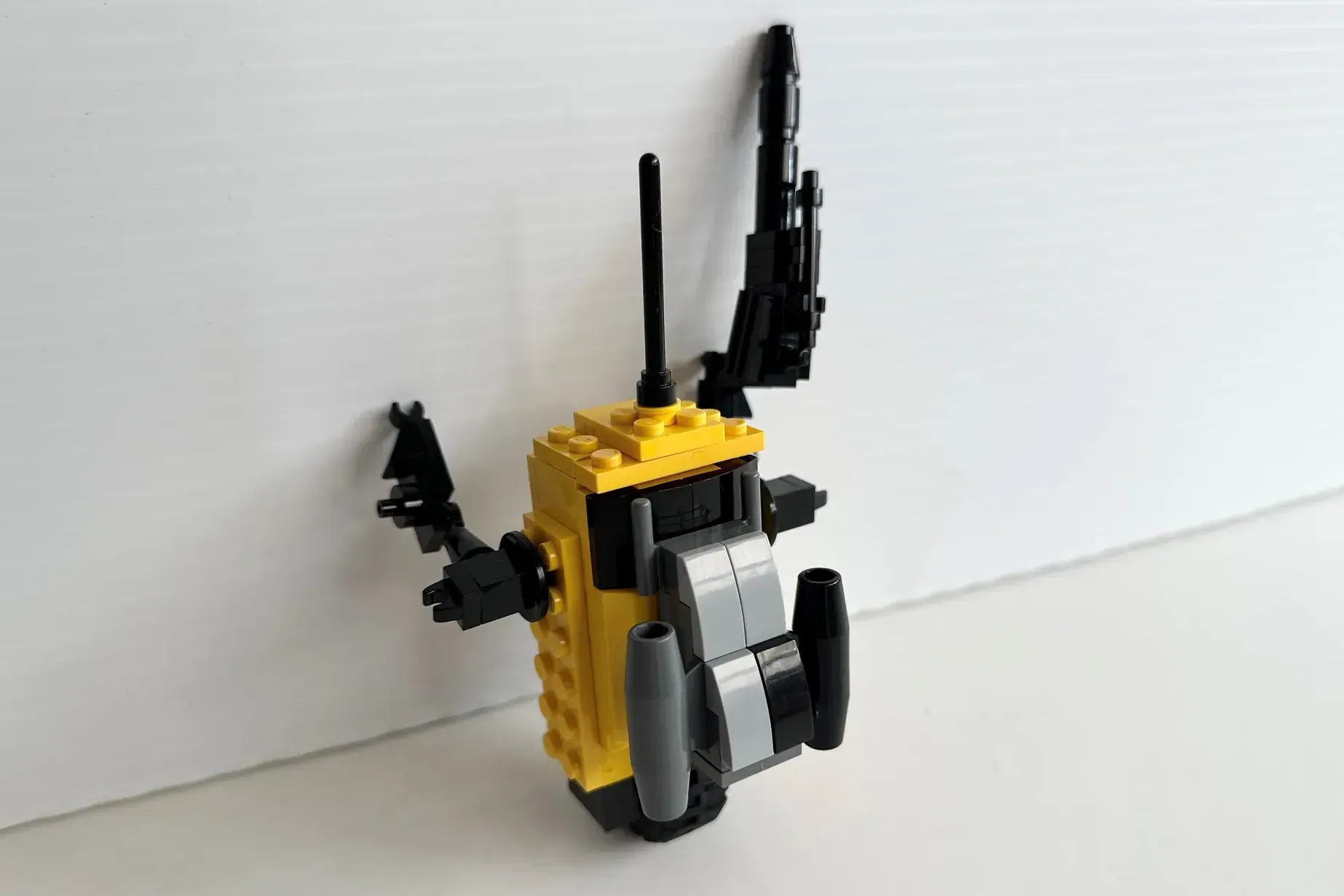 Zero 219 Robot From the Wreckage | LEGO® Ideas