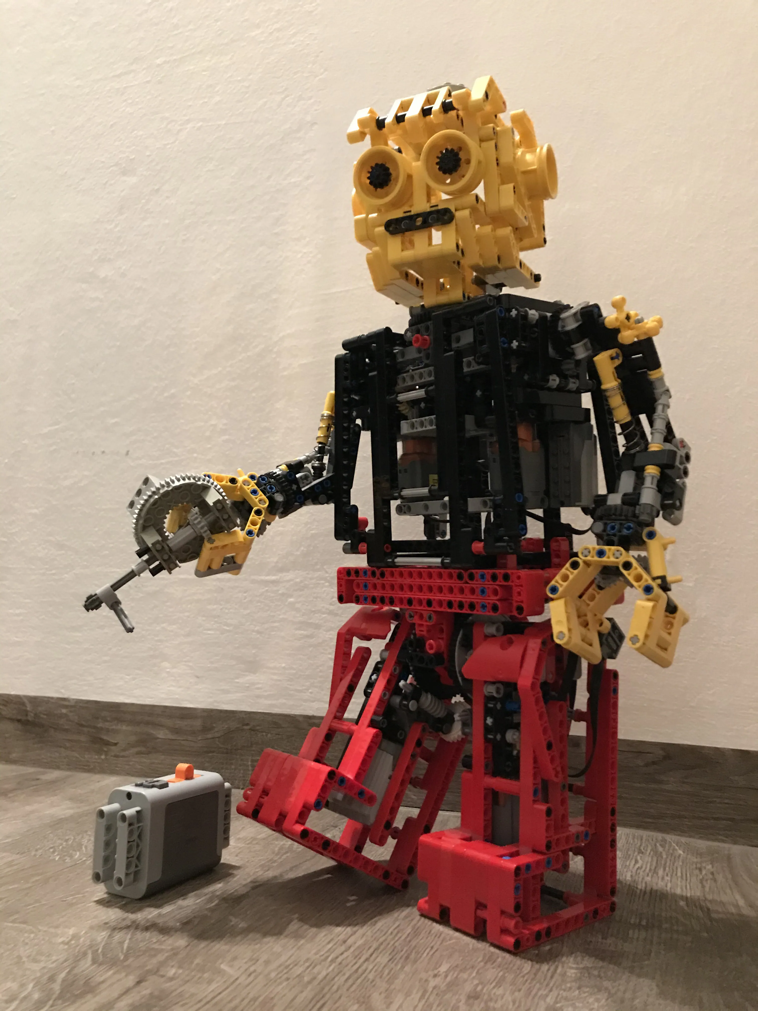 Giant Minifig - Technic | LEGO® Ideas
