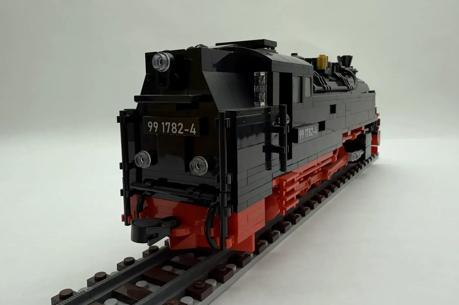 Steam Locomotive "Rasender Roland" | LEGO® Ideas